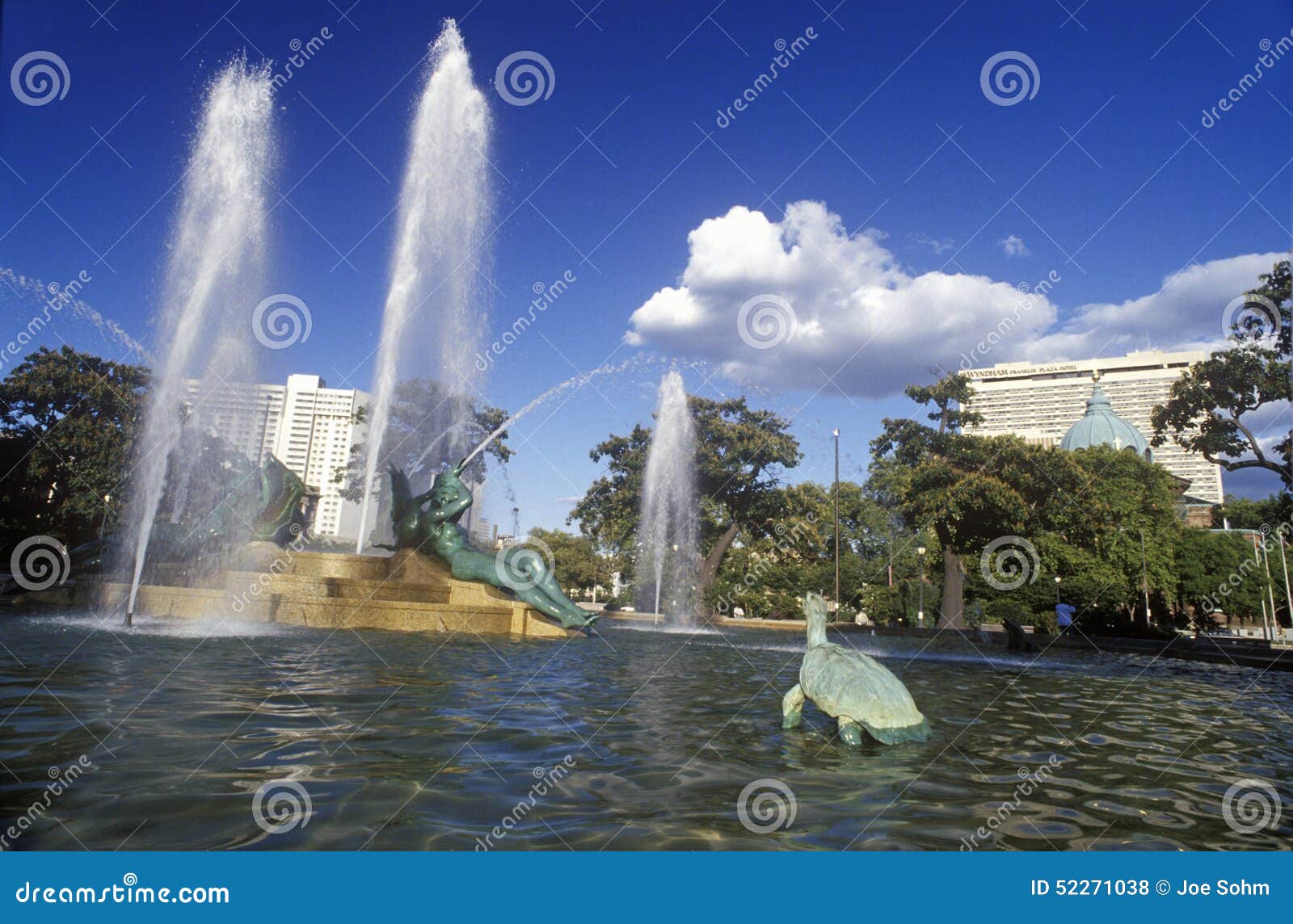 Logan Square Fountain in Philadelphia, PA Editorial Stock Photo - Image ... Logan Square Fountain in Philadelphia, PA Editorial Stock Photo - Image ...