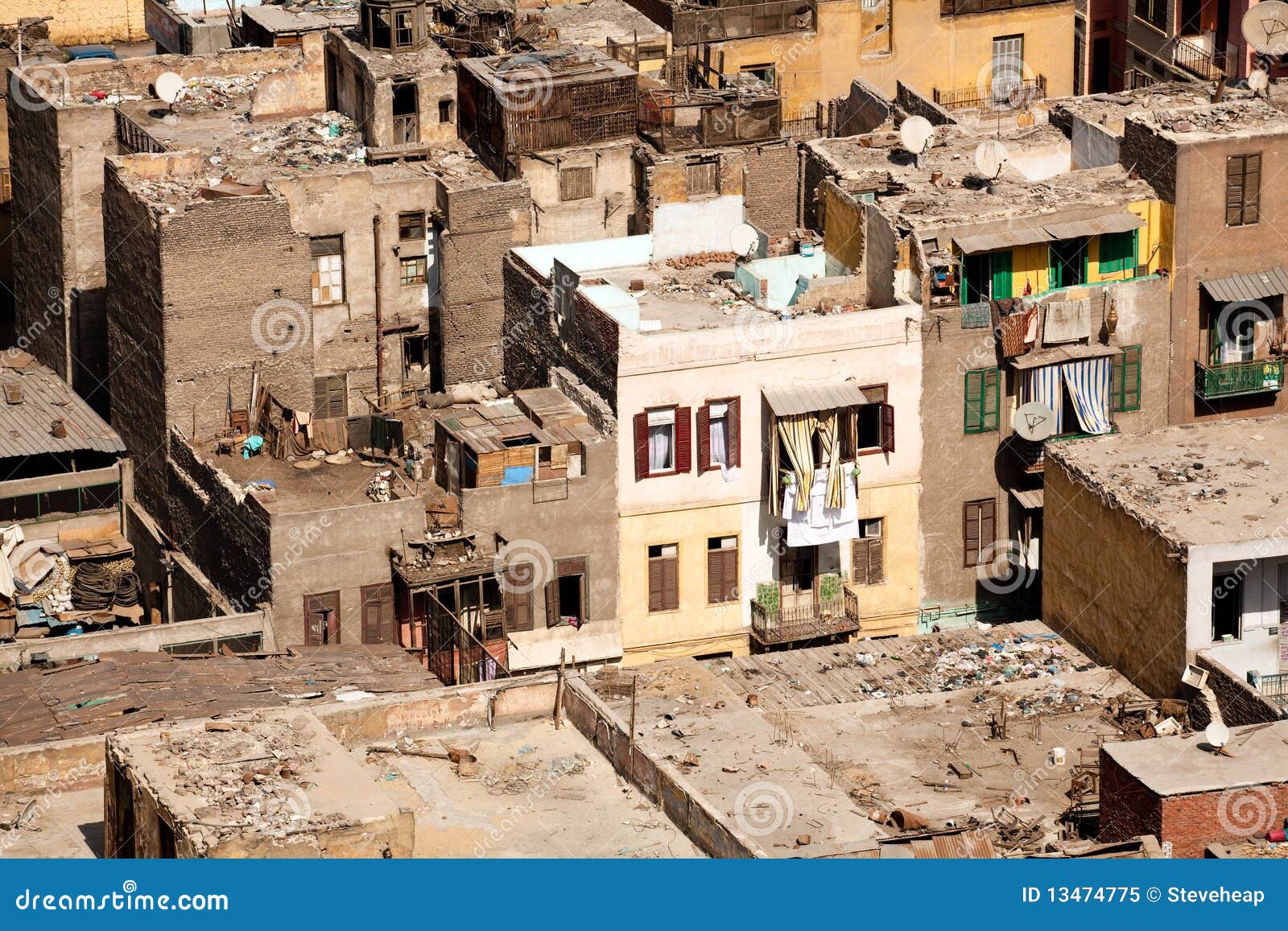 Logements De Taudis Au Caire Egypte Image stock - Image du ville, serré ...