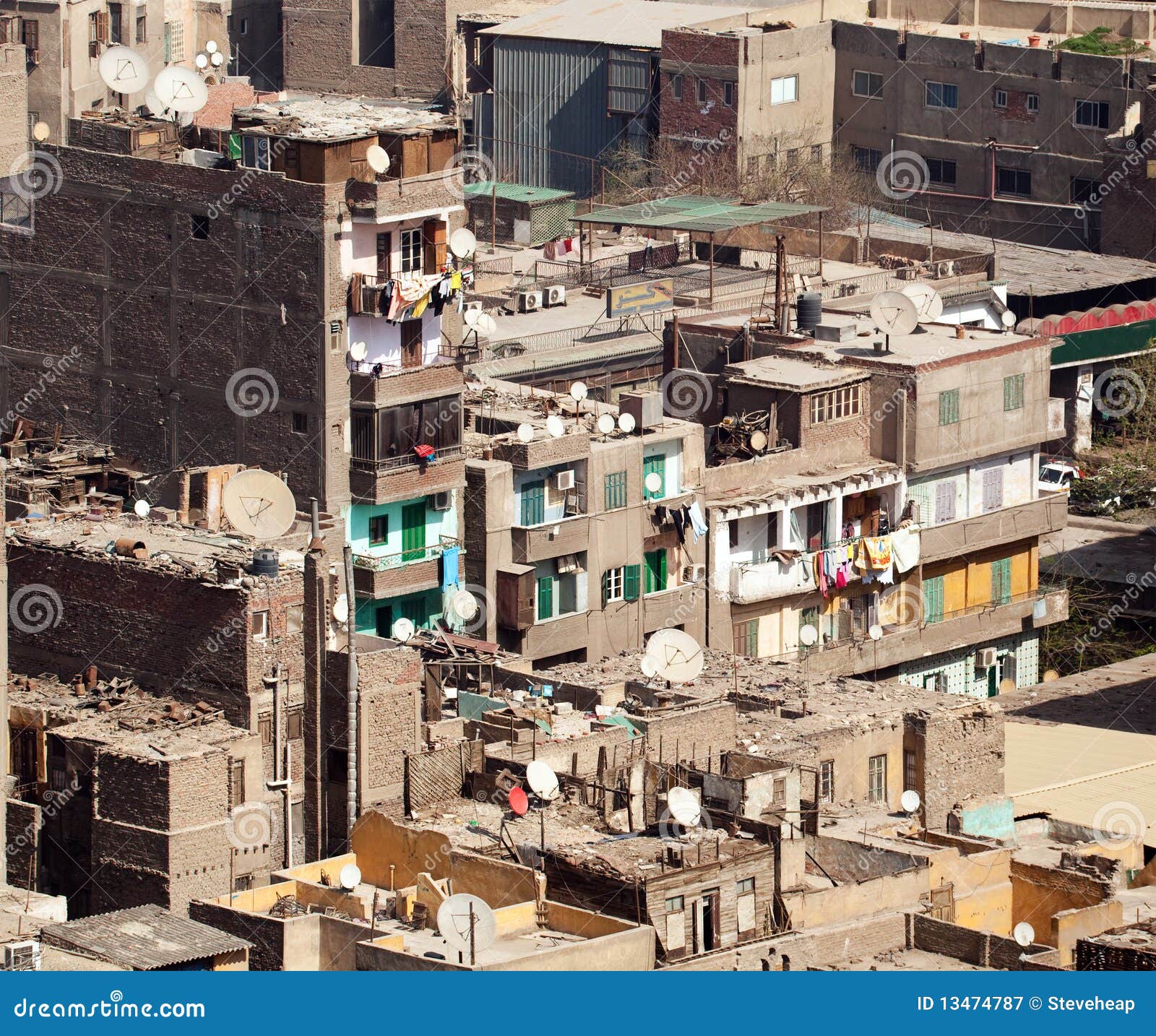 Logements De Taudis Au Caire Egypte Image stock - Image du maison ...