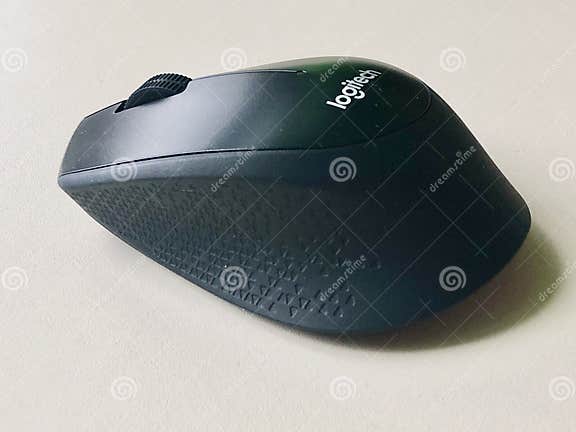 Logitech M330 Silent editorial stock image. Image of connection - 178332314