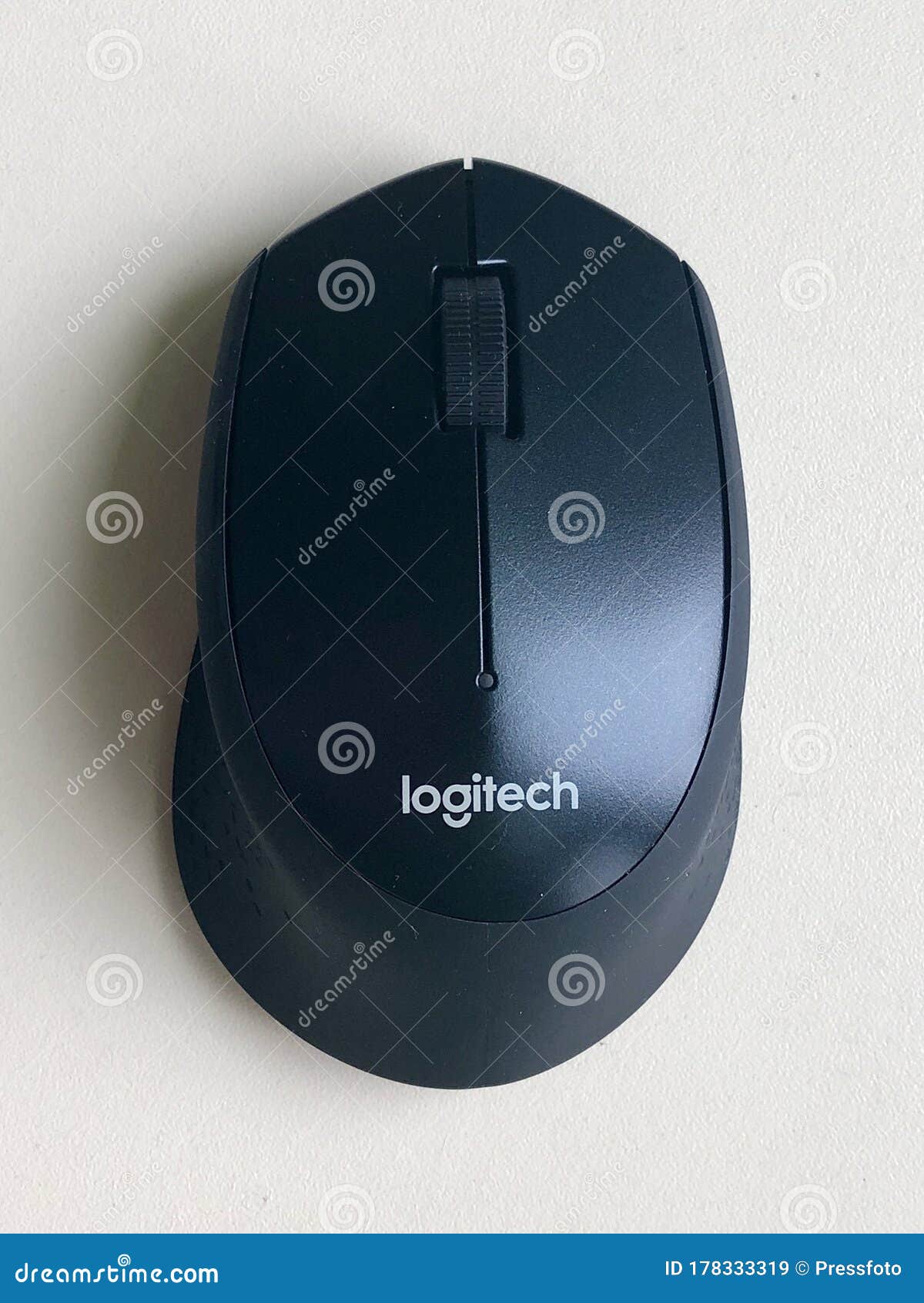 Logitech M330 Silent editorial stock image. Image of connection - 178333319