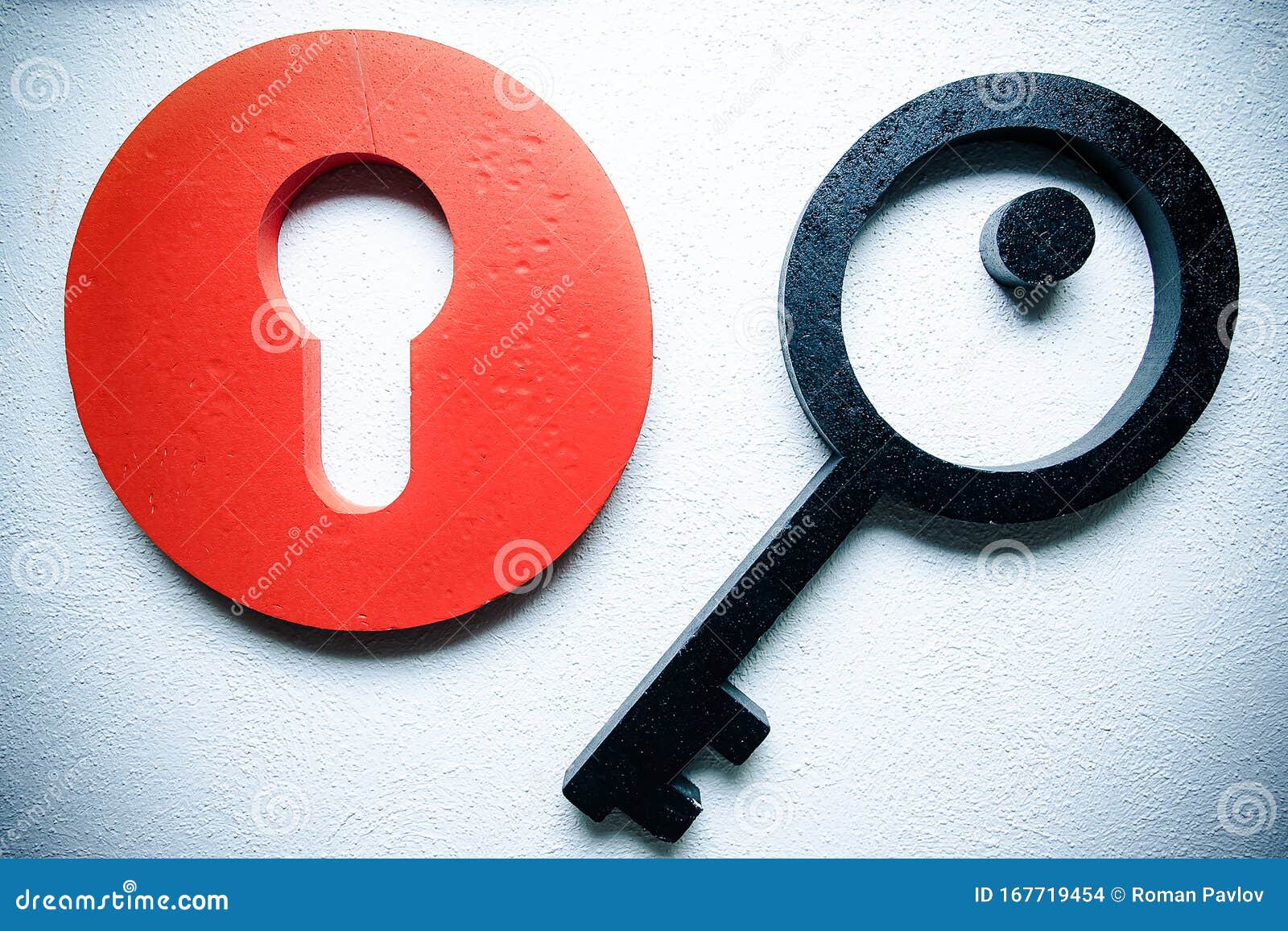 Logo Black Key and Red Lock Stock Photo - Image of gift, black: 167719454