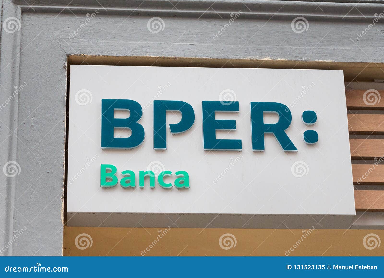 Logo De Bper Banca Sur Le Bureau De Banque De Bper Banca Image ...
