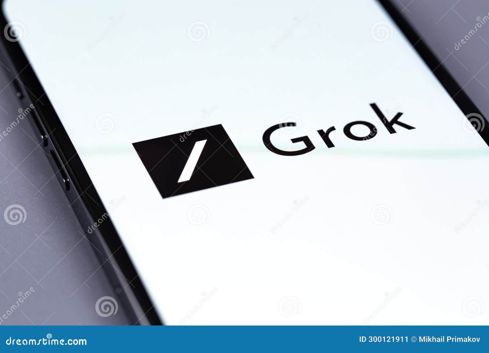 Logo De Grok Xai Chatbot En Un Smartphone De Pantalla Blanca. Grok Grok ... Logo De Grok Xai Chatbot En Un Smartphone De Pantalla Blanca. Grok Grok ...