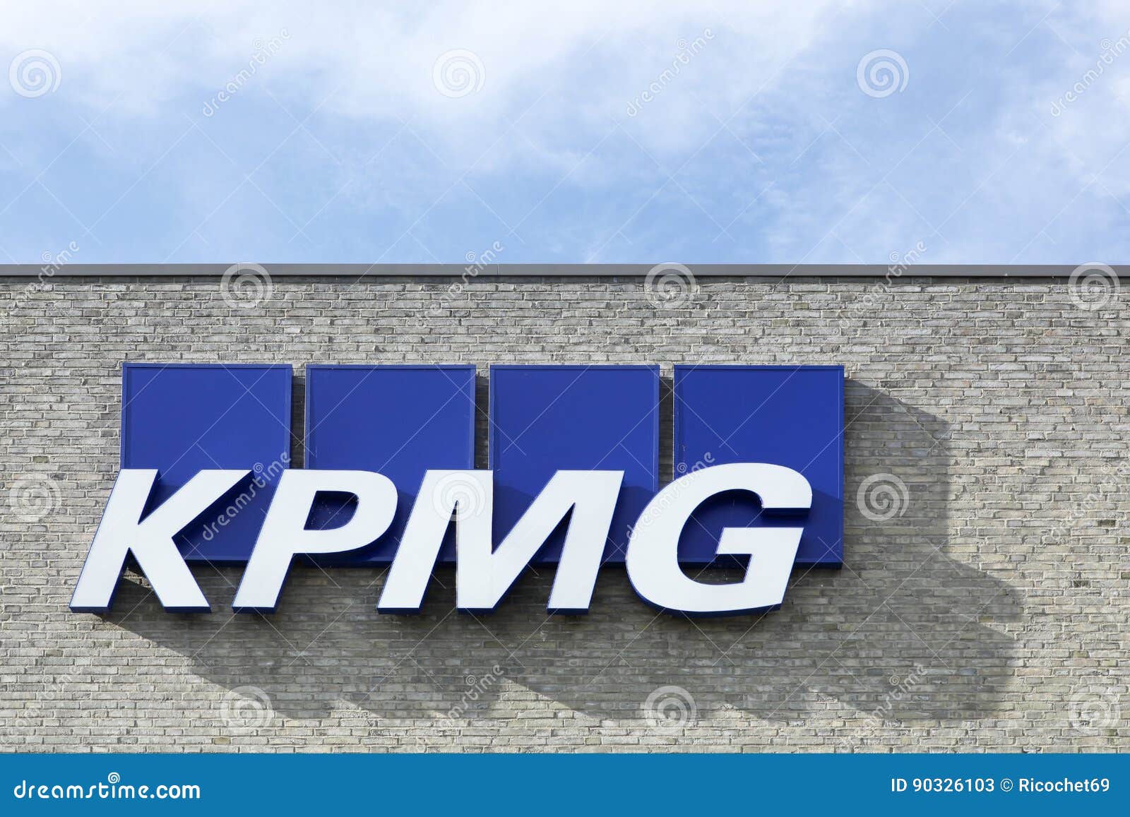 Logo De KPMG Sur Une Façade Photo stock éditorial - Image du économie ...