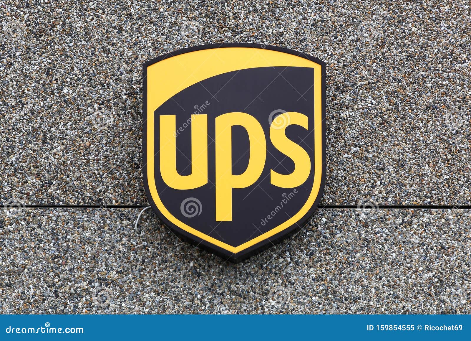 Logo de UPS en una fachada imagen editorial. Imagen de comercial ...