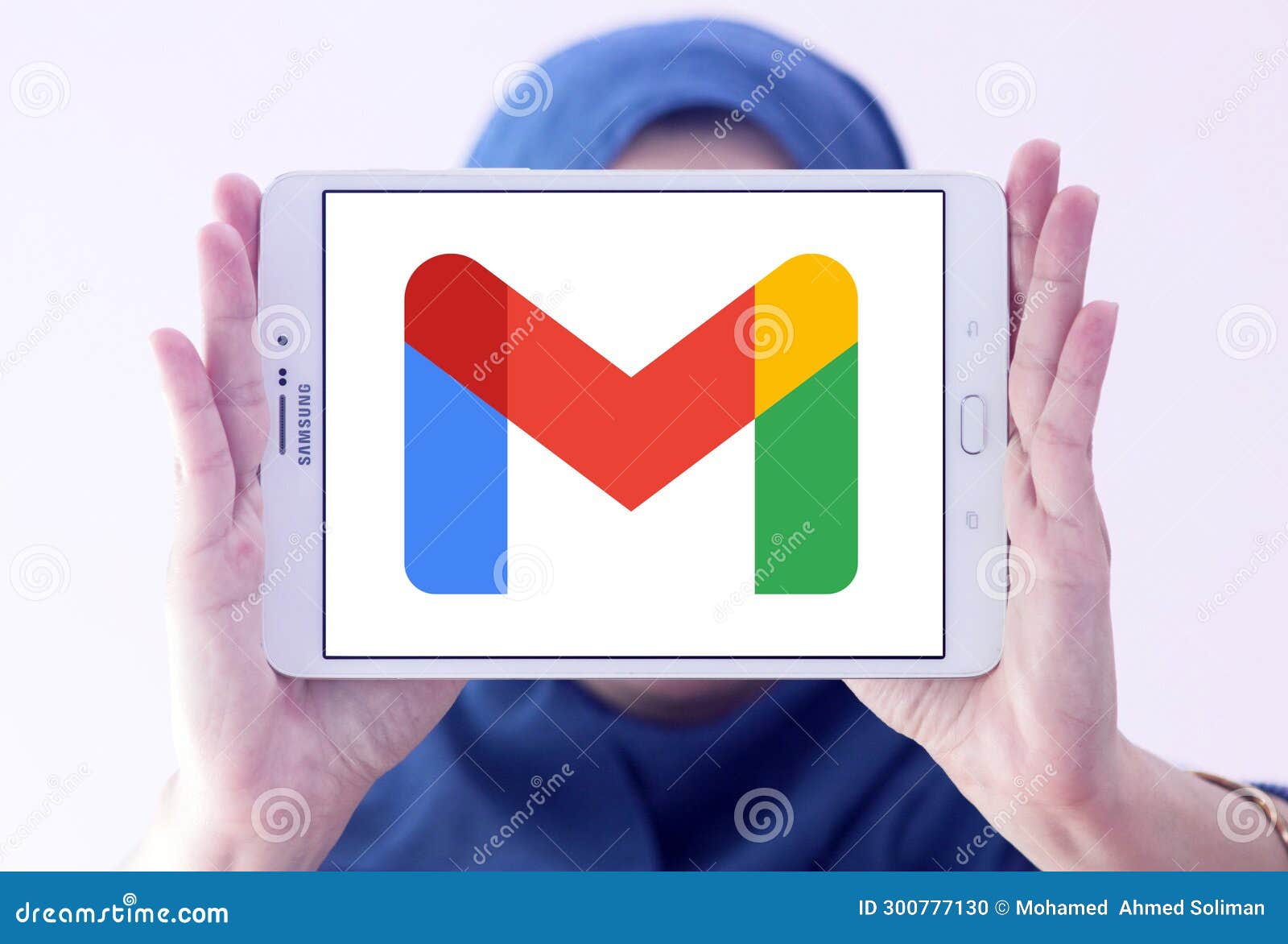 Google Gmail app logo editorial image. Image of device - 300777130