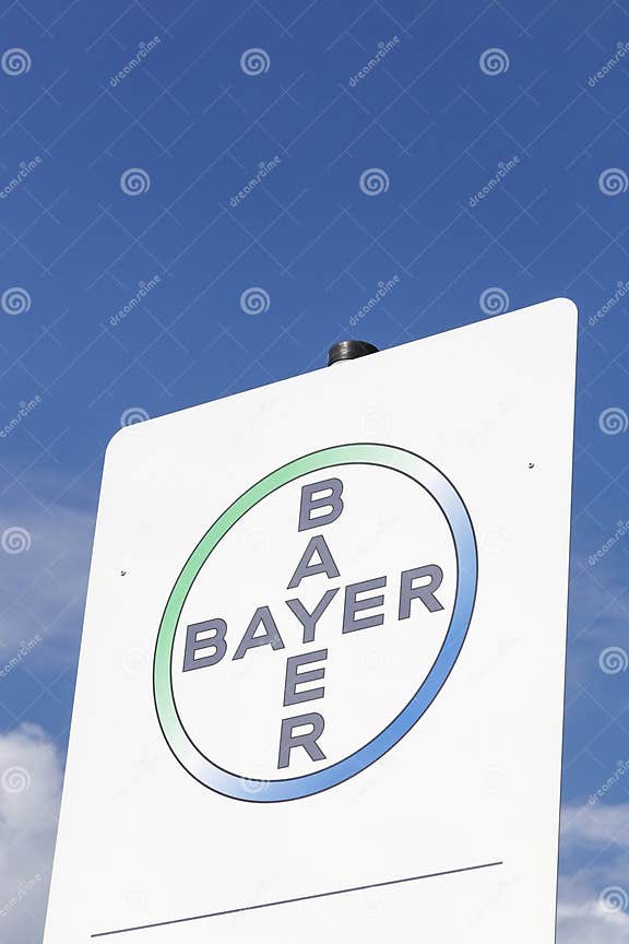 Logotipo De Bayer En Un Panel Foto editorial - Imagen de oficina ...