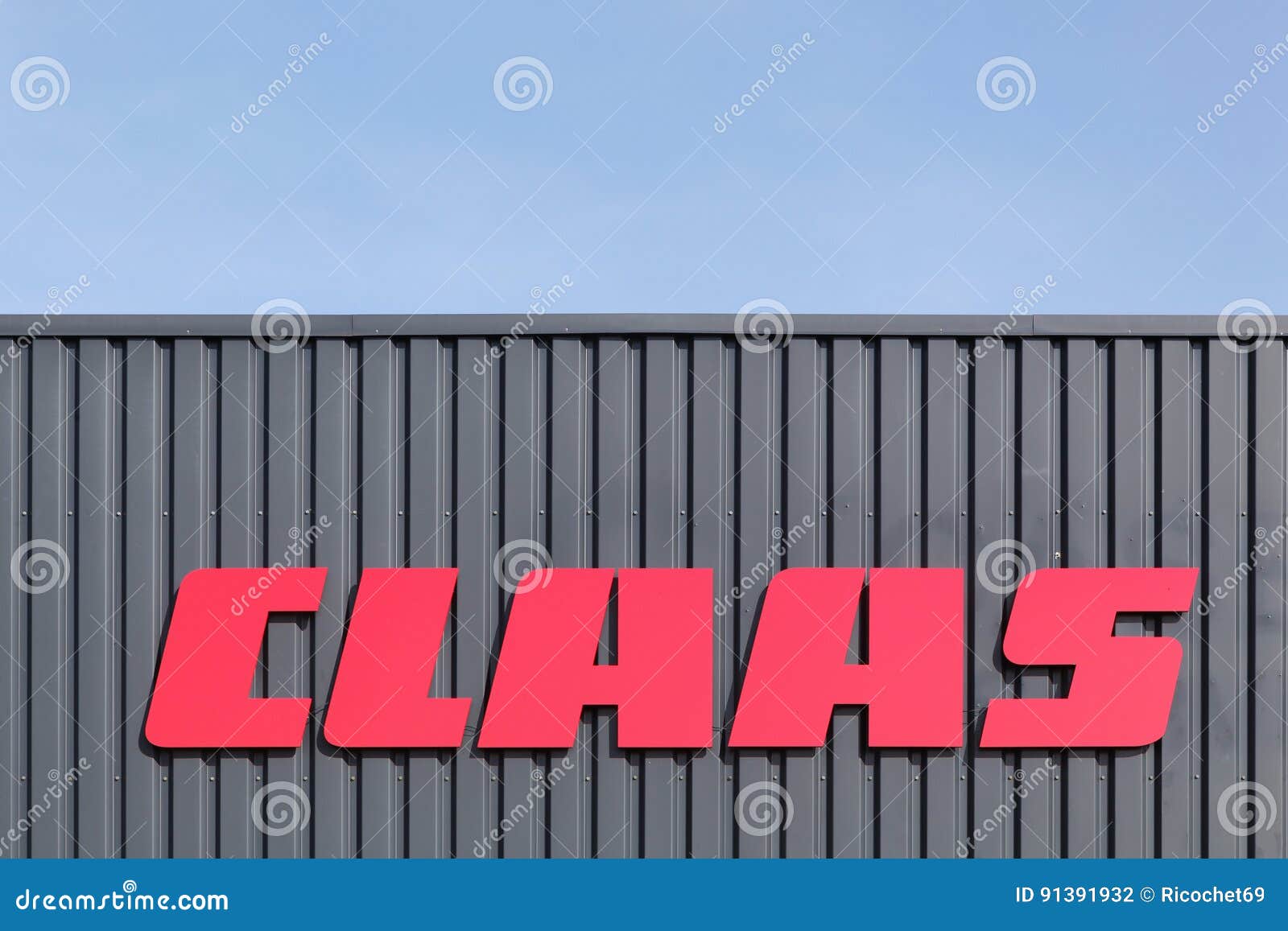 Logotipo De Claas En Una Pared Fotografía editorial - Imagen de cosecha ...