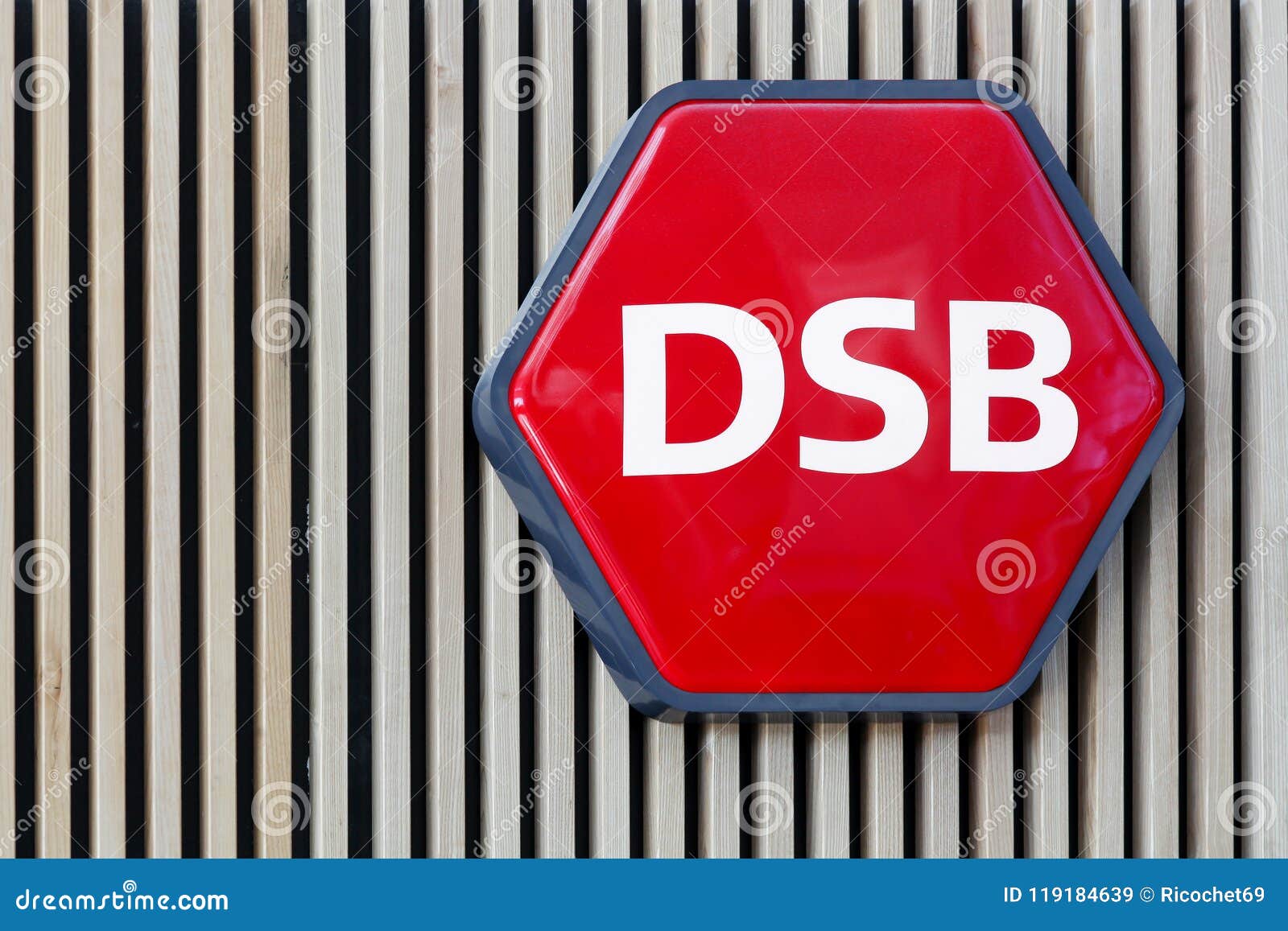 Logotipo De DSB Em Uma Parede Imagem de Stock Editorial - Imagem de ...