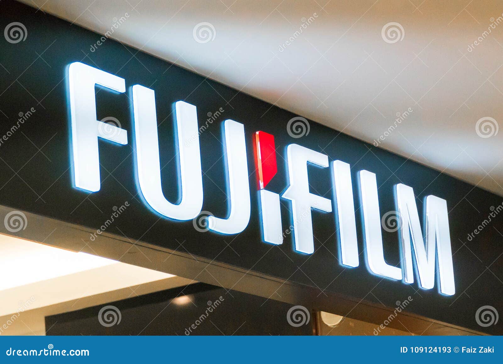 Logotipo de Fujifilm foto de stock editorial. Imagem de loja - 109124193
