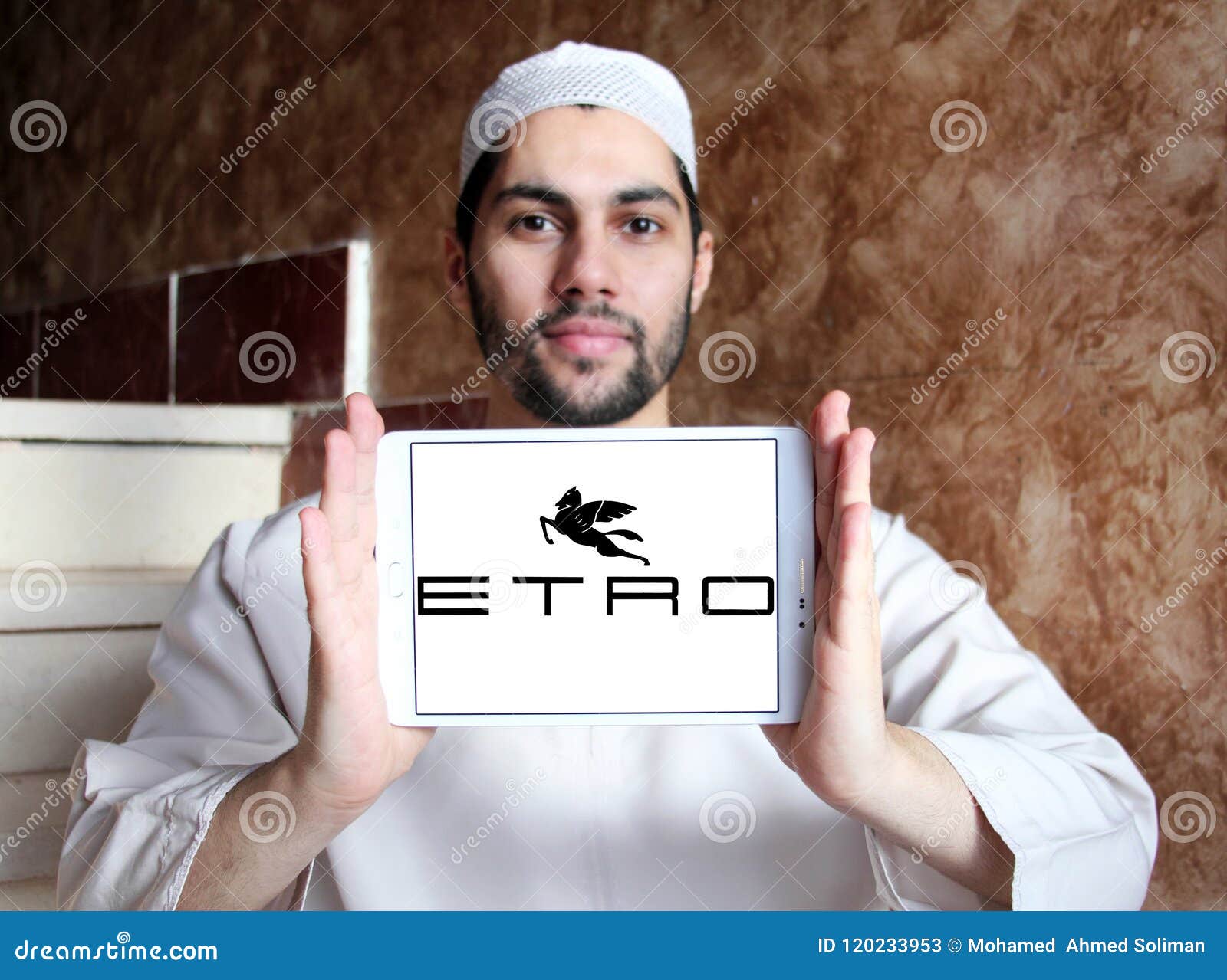 Logotipo De La Marca De La Moda De Etro Foto de archivo editorial ...