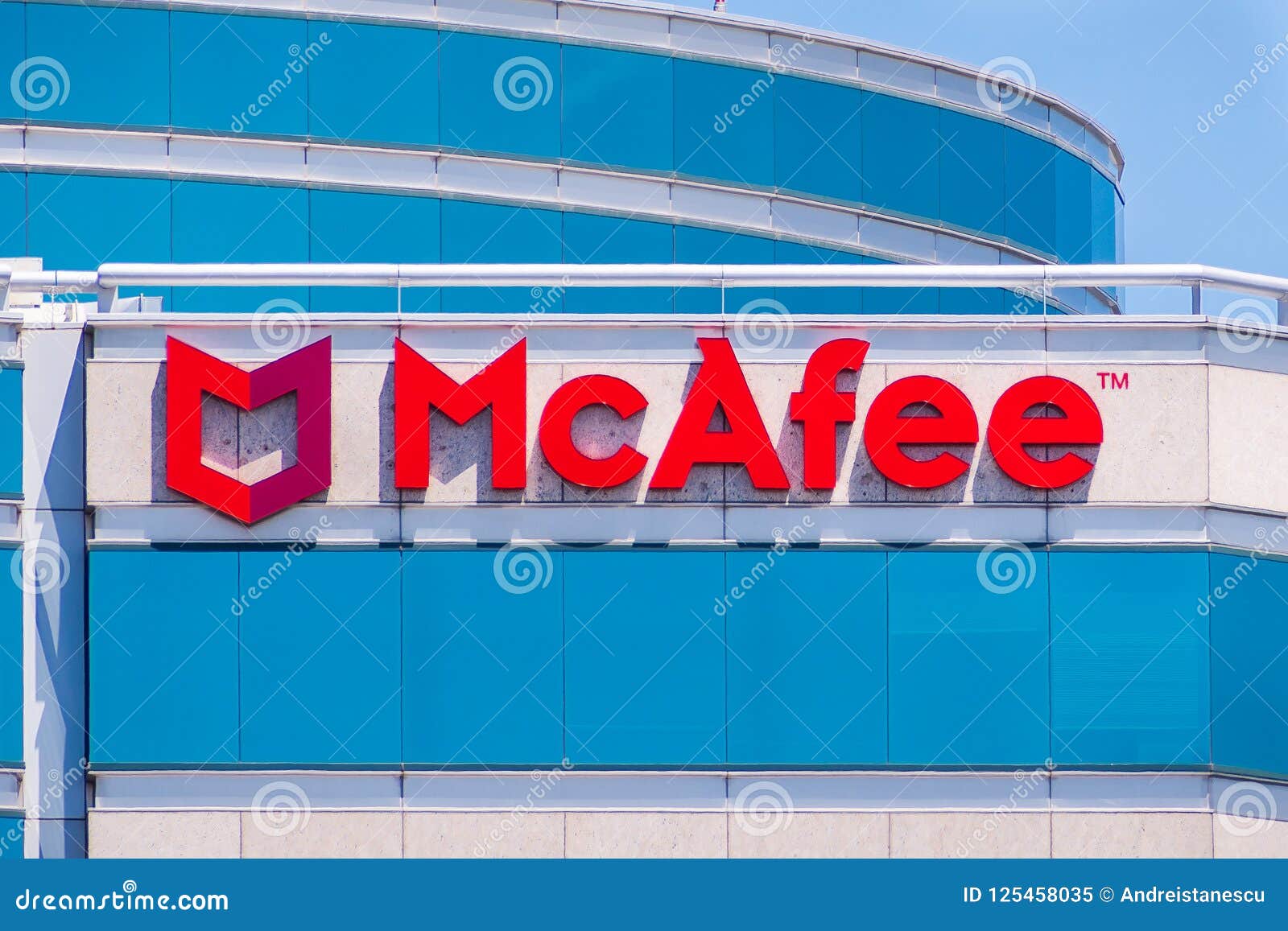 Logotipo De McAfee En El Exterior De Un Edificio Imagen editorial - Imagen de negocios, marca ...