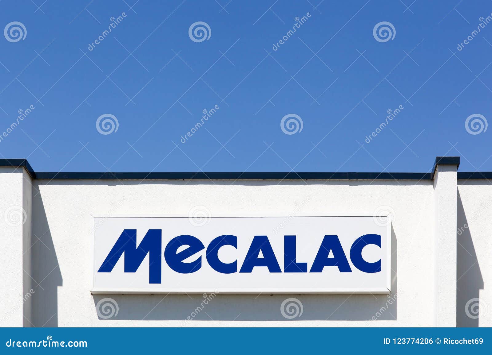 Logotipo De Mecalac En Un Edificio Foto editorial - Imagen de potencia ...