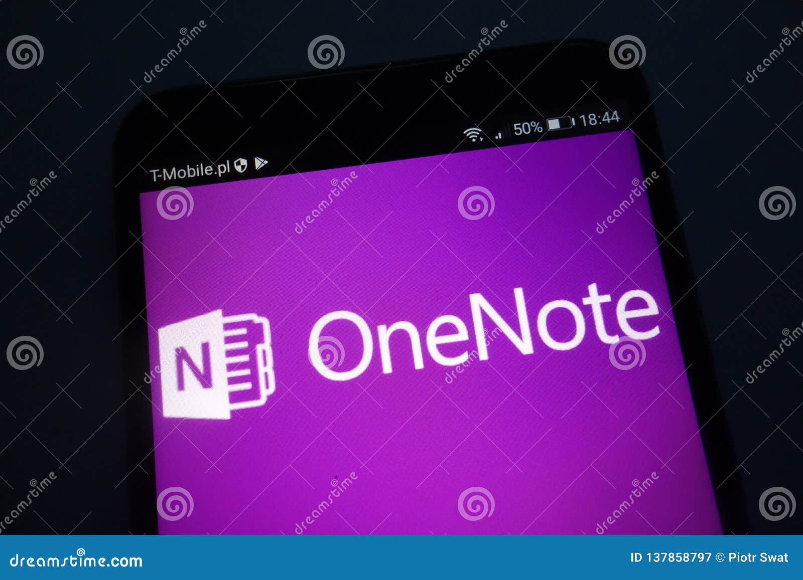 Logotipo De Microsoft OneNote No Smartphone Fotografia Editorial - Imagem de sinal, logotipo ...