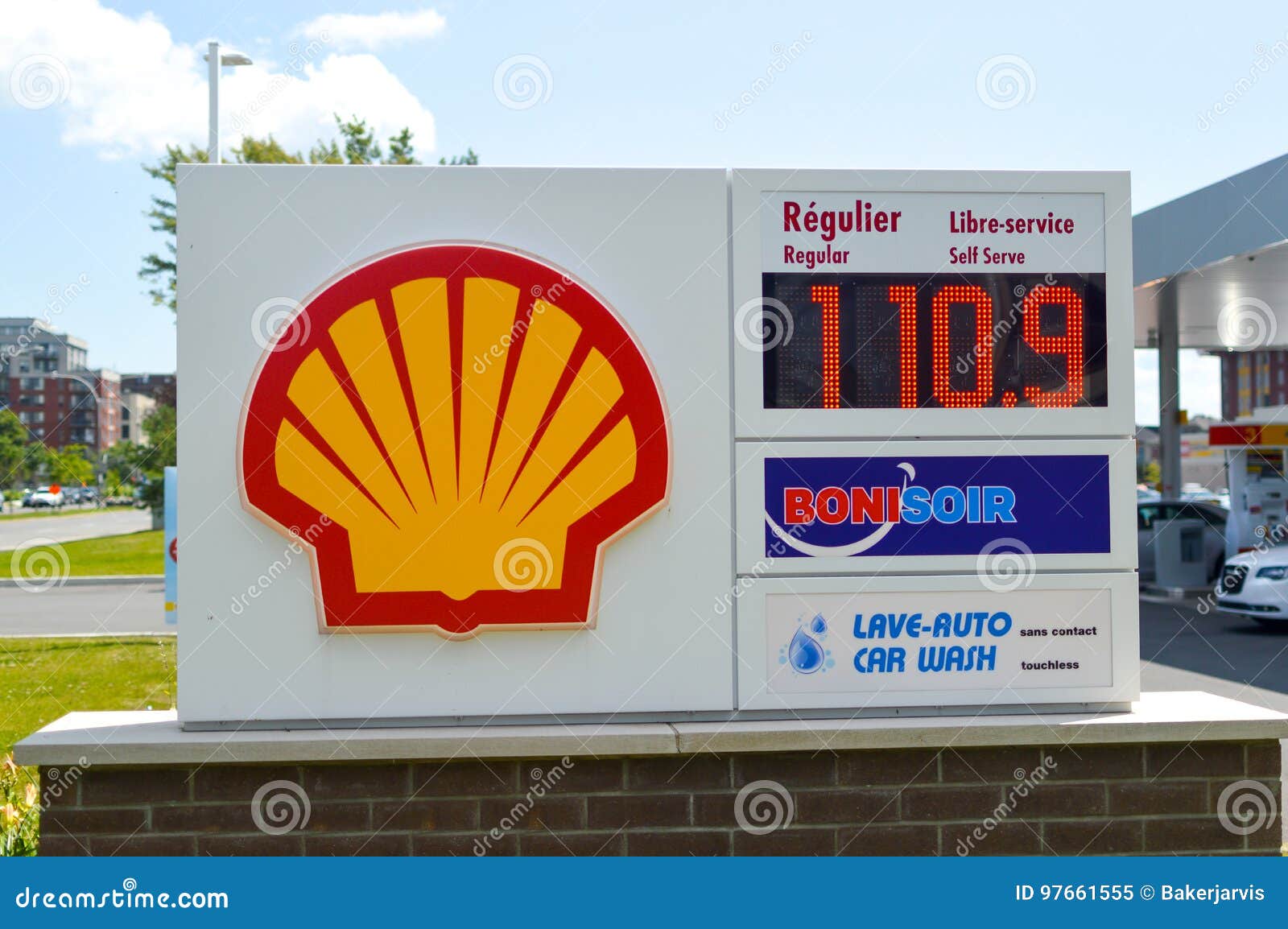 Logotipo De Shell Em Um Posto De Gasolina Imagem Editorial - Imagem de ...