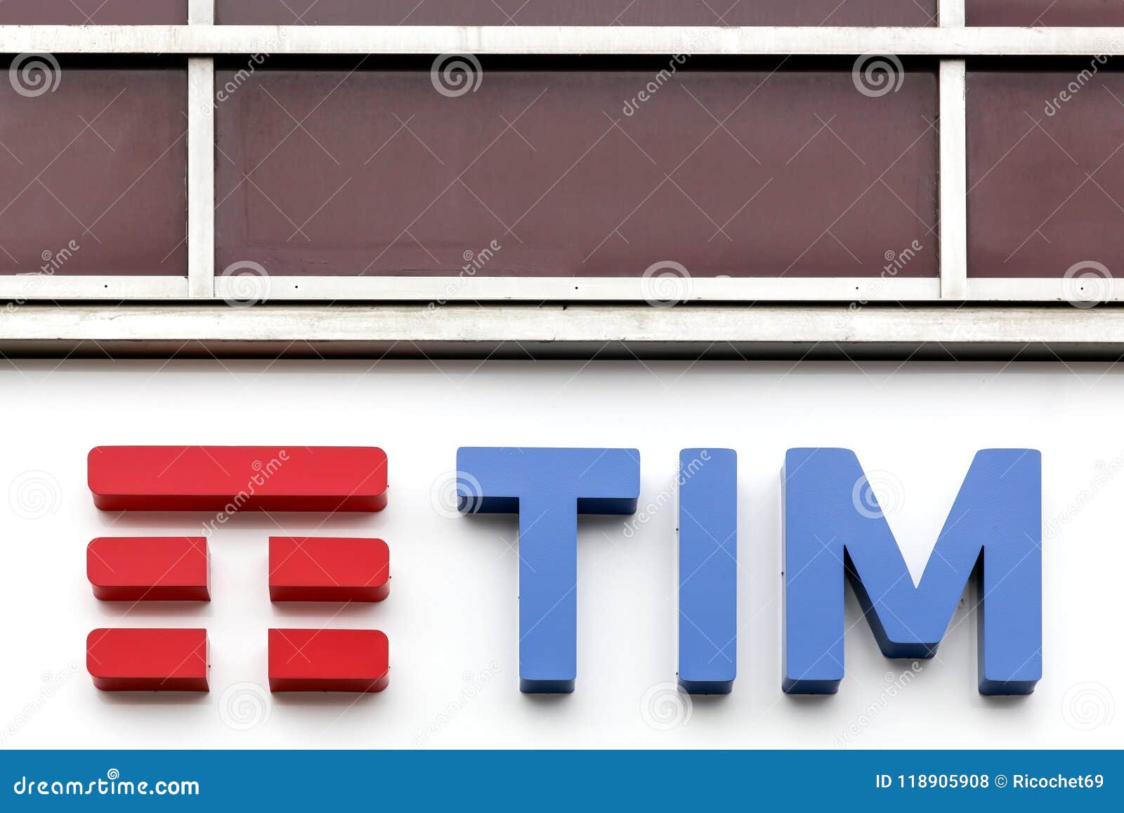 Logotipo De TIM Em Uma Parede Foto de Stock Editorial - Imagem de ...