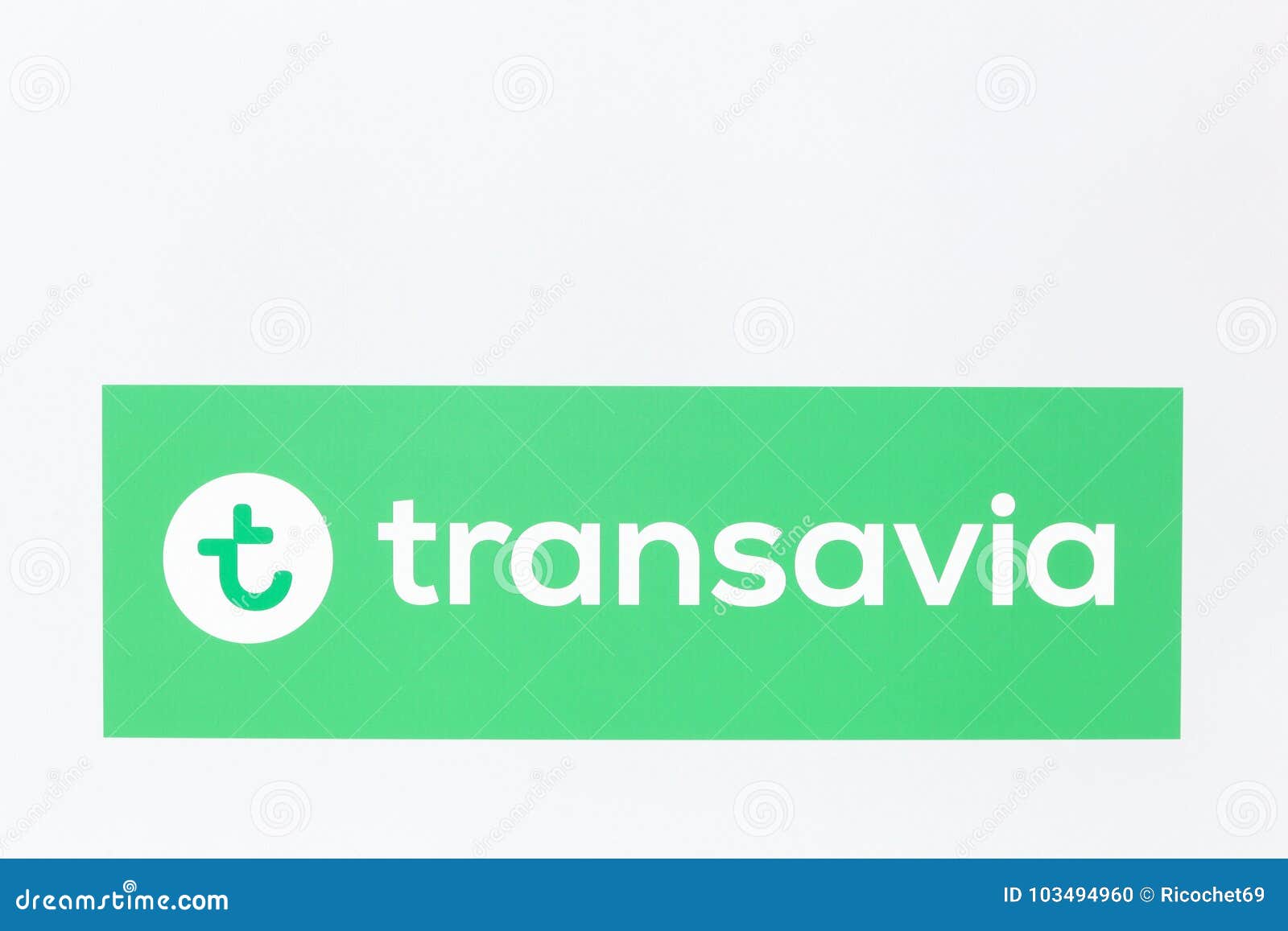 Logotipo De Transavia Em Uma Parede Imagem Editorial - Imagem de férias ...