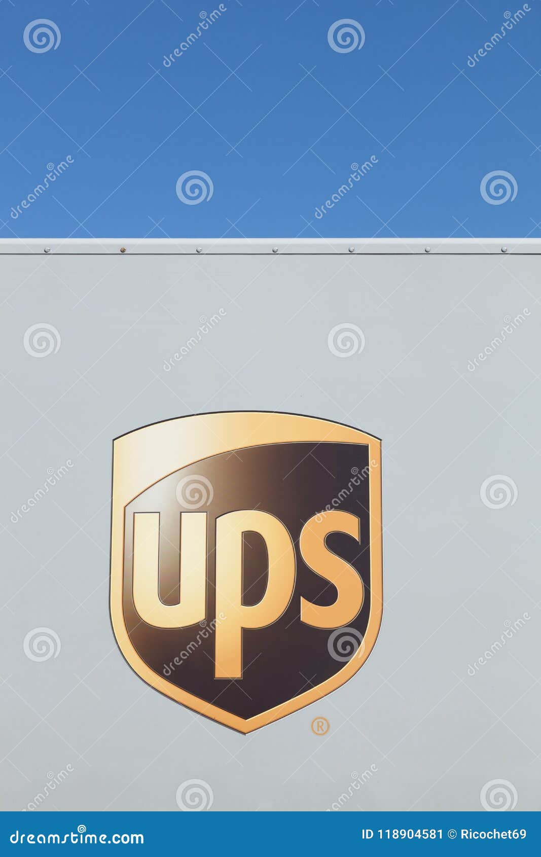 Logotipo De UPS Em Uma Parede Foto Editorial - Imagem de etiqueta ...