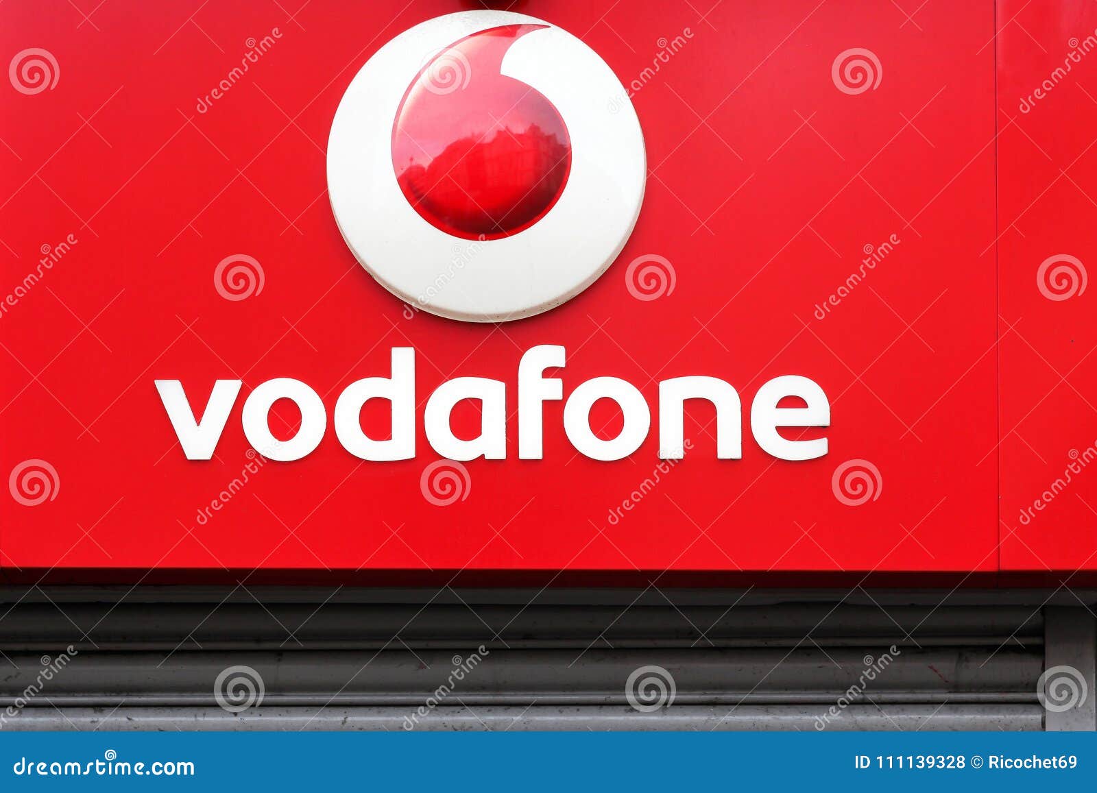 Logotipo De Vodafone En Una Pared Foto de archivo editorial - Imagen de ...