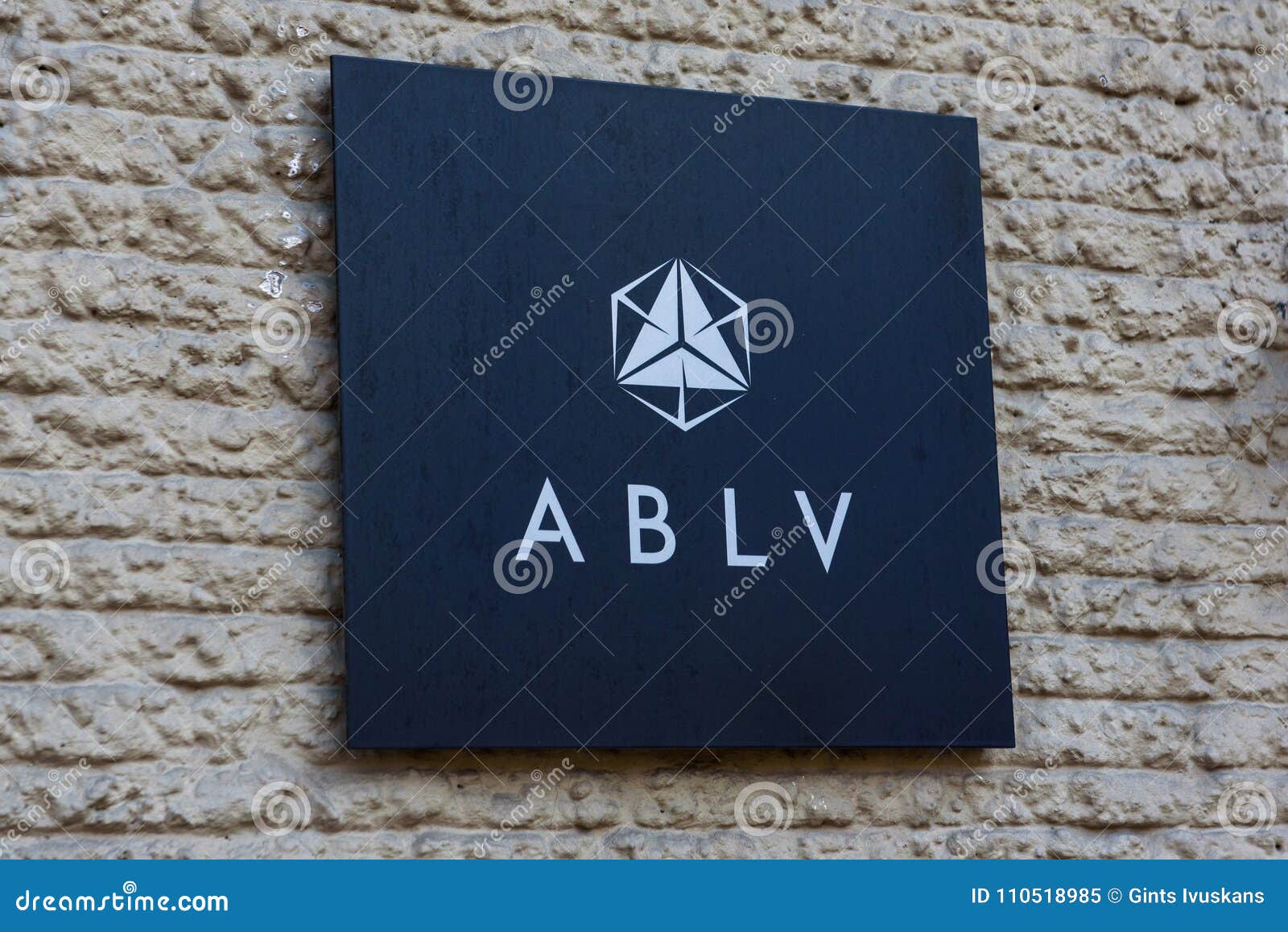 Logotipo Del Banco De ABLV En Fachada Del Edificio Imagen editorial ...