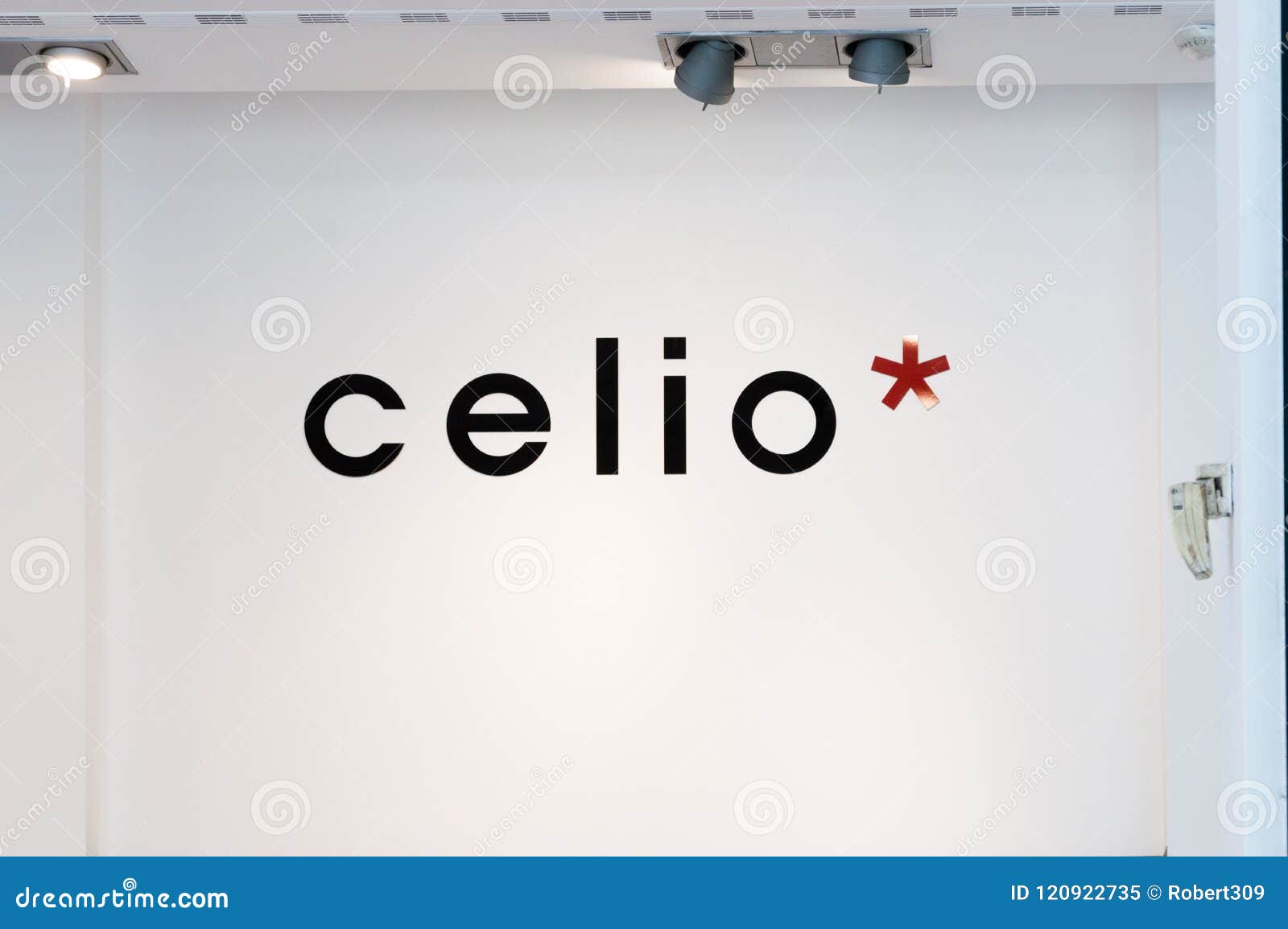 Logotipo e sinal de Celio imagem editorial. Imagem de loja - 120922735