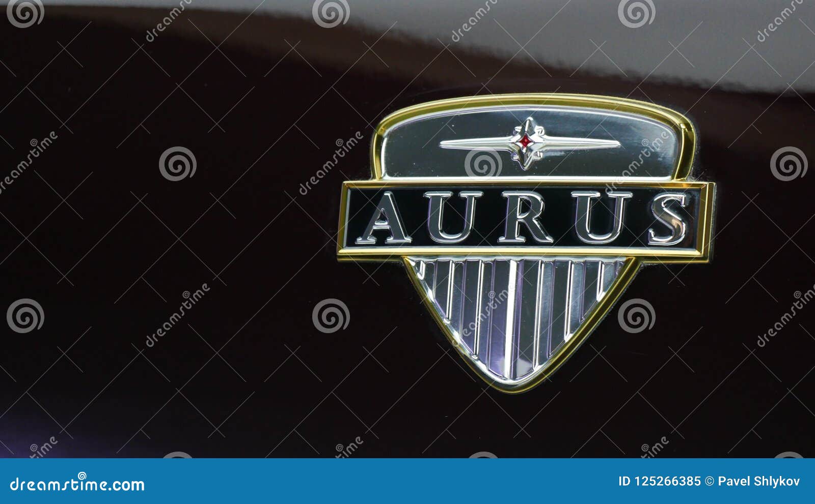 Logotipo a Estrenar De Aurus Imagen editorial - Imagen de pared ...