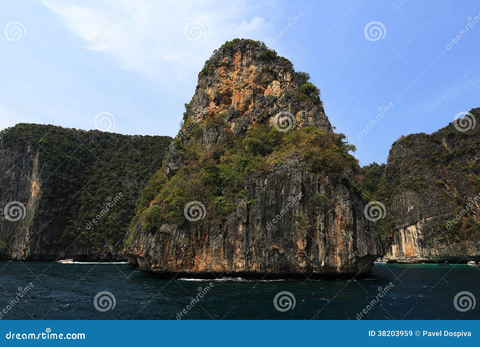 Loh Samah Bay, Island Phi Phi Leh, Thailand Stock Image - Image of ...