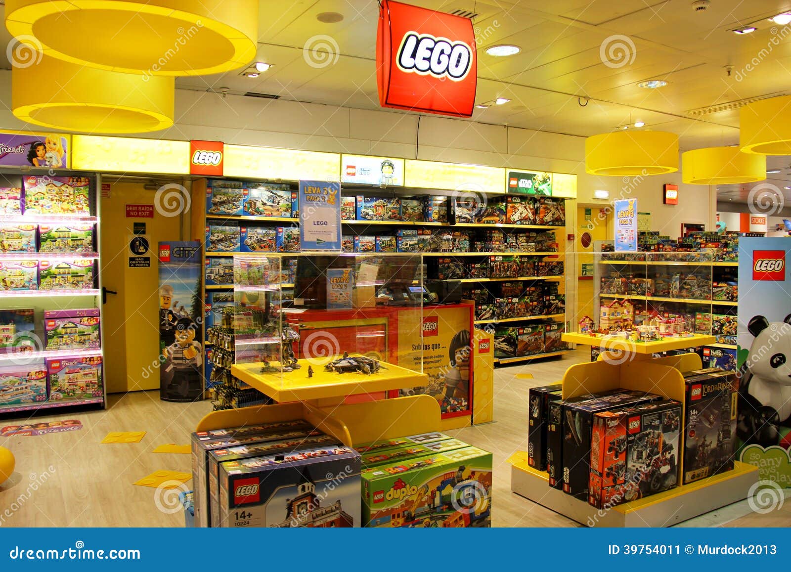 Loja de Lego foto editorial. Imagem de amarelo, blocos - 39754011