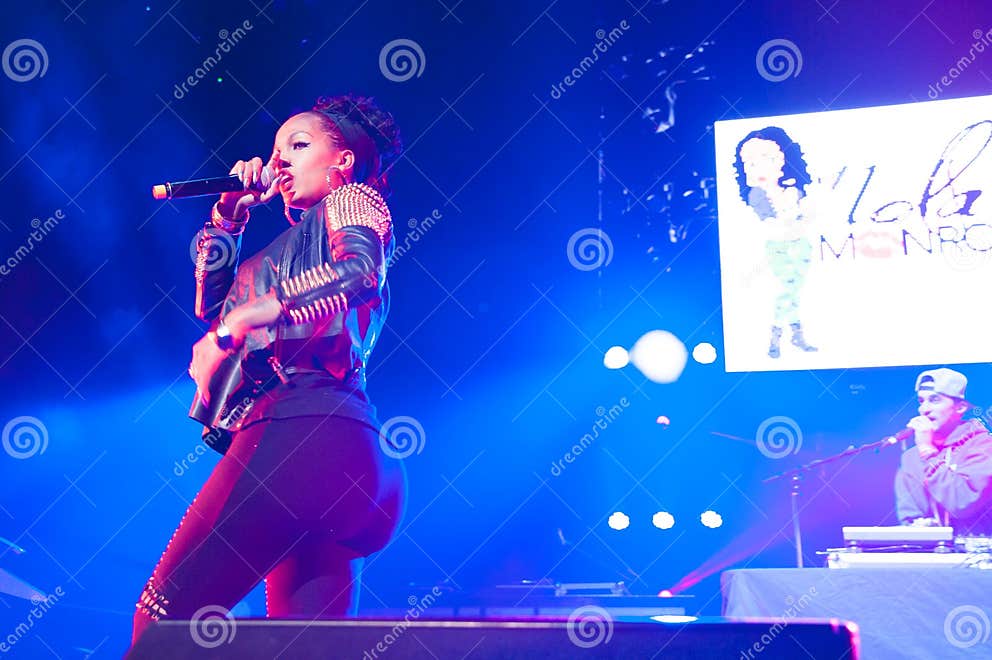 Lola Monroe editorial photo. Image of live, event, balance - 27645541