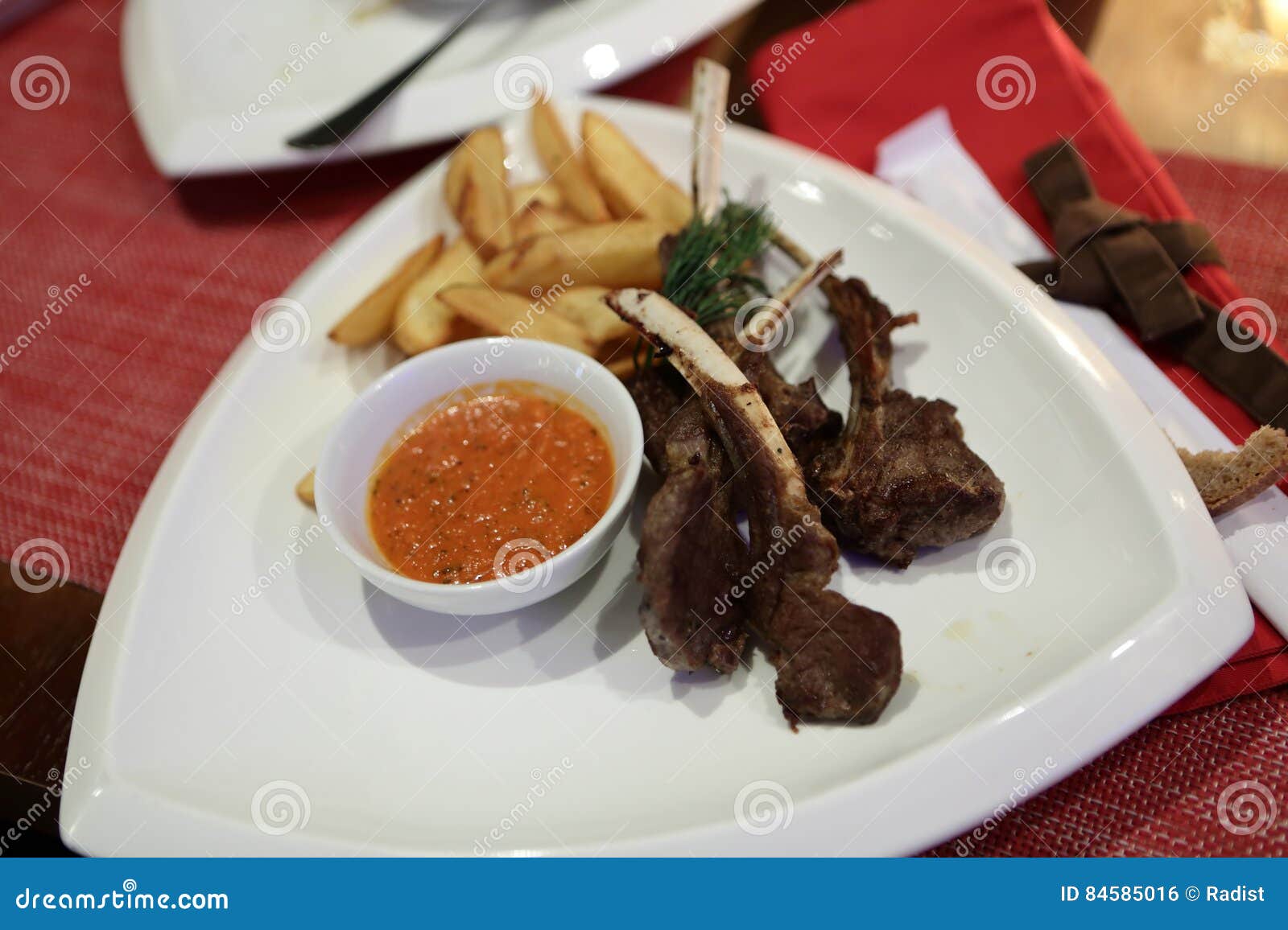 Lombo Arrostito Dell'agnello Fotografia Stock - Immagine di pepe ...