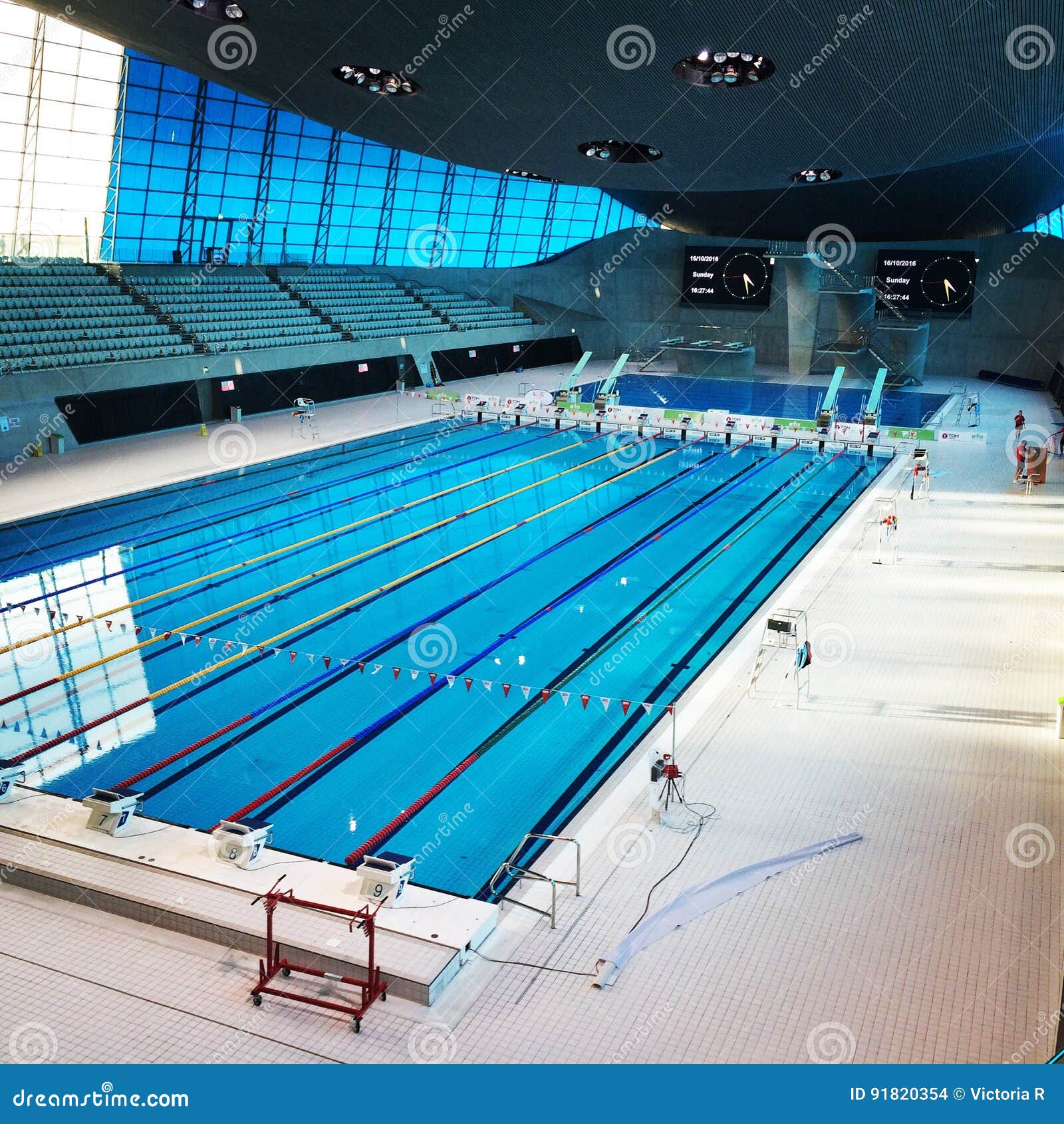 London Aquatic Centre editorial stock image. Image of london - 91820354