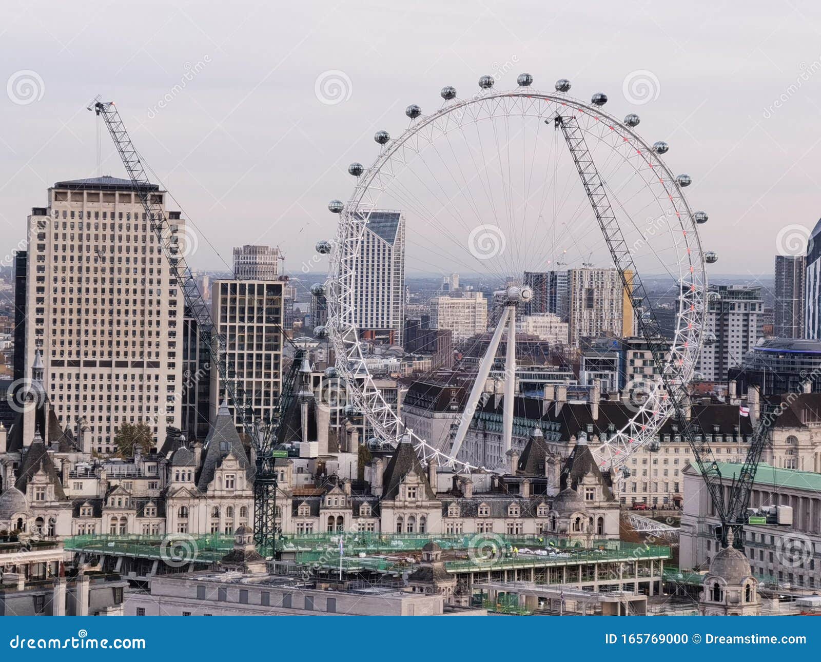 London attractions editorial image. Image of attractions - 165769000