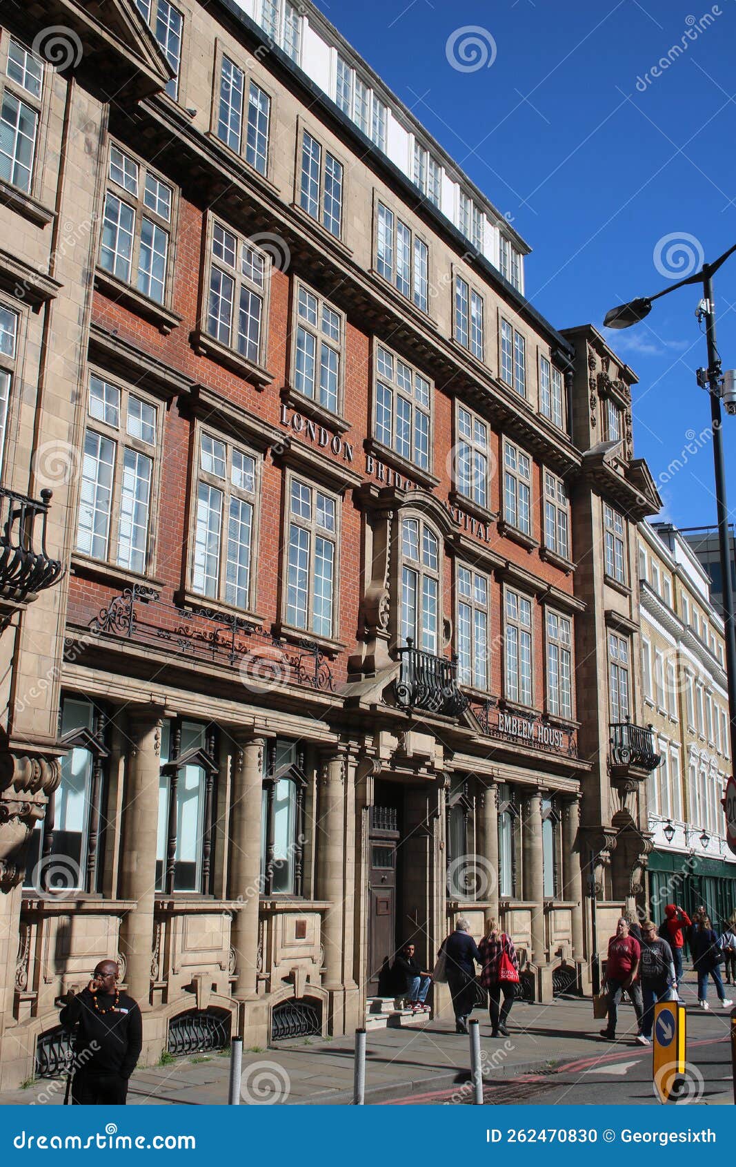 London Bridge Hospital, Emblem House, London Editorial Image - Image of ...