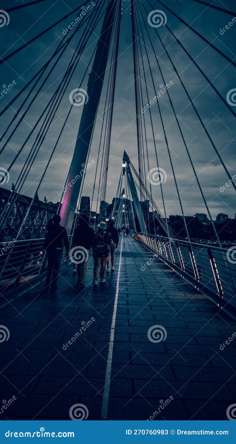 London Bridge at Night Aesthetic Editorial Stock Photo - Image of ...