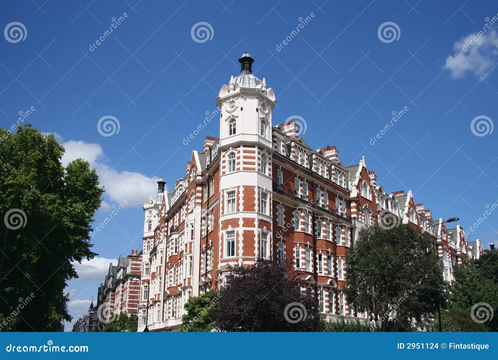 London Building on corner stock photo. Image of britain - 2951124