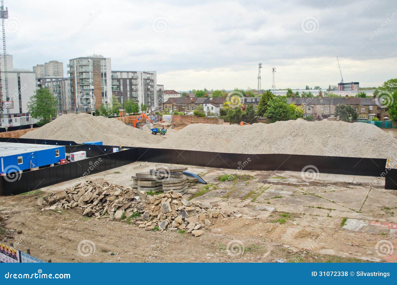 London Building site editorial stock photo. Image of lorry - 31072338