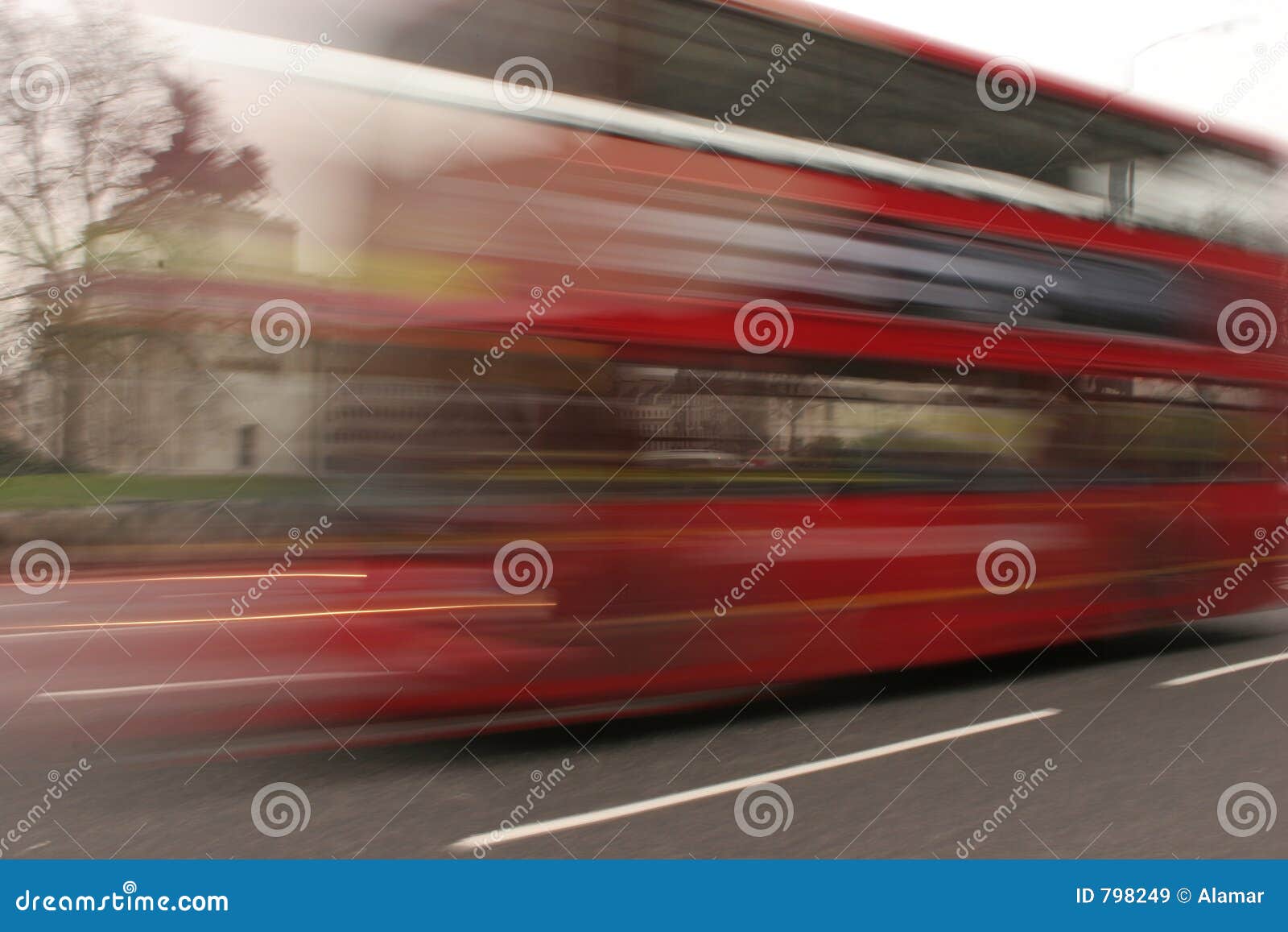 London-Bus fast stockbild. Bild von unschärfe, bewegung - 798249