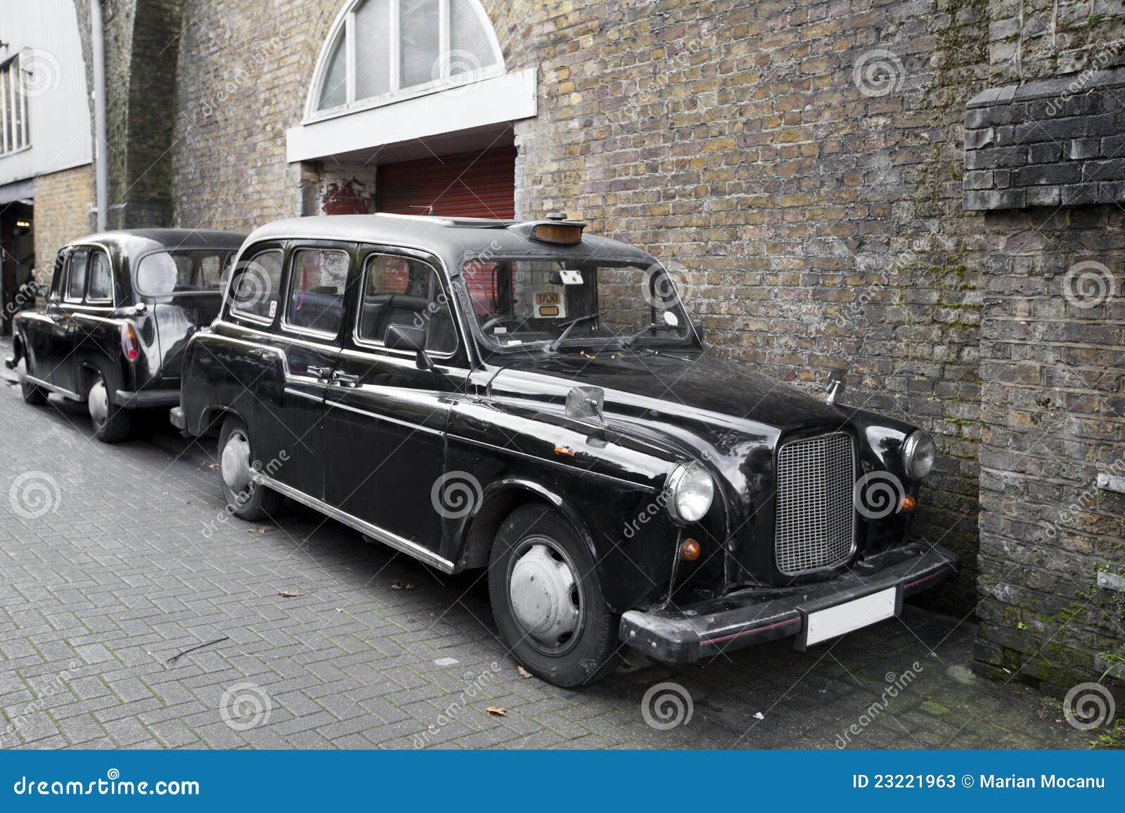 London cab stock image. Image of contrast, landmark, auto - 23221963