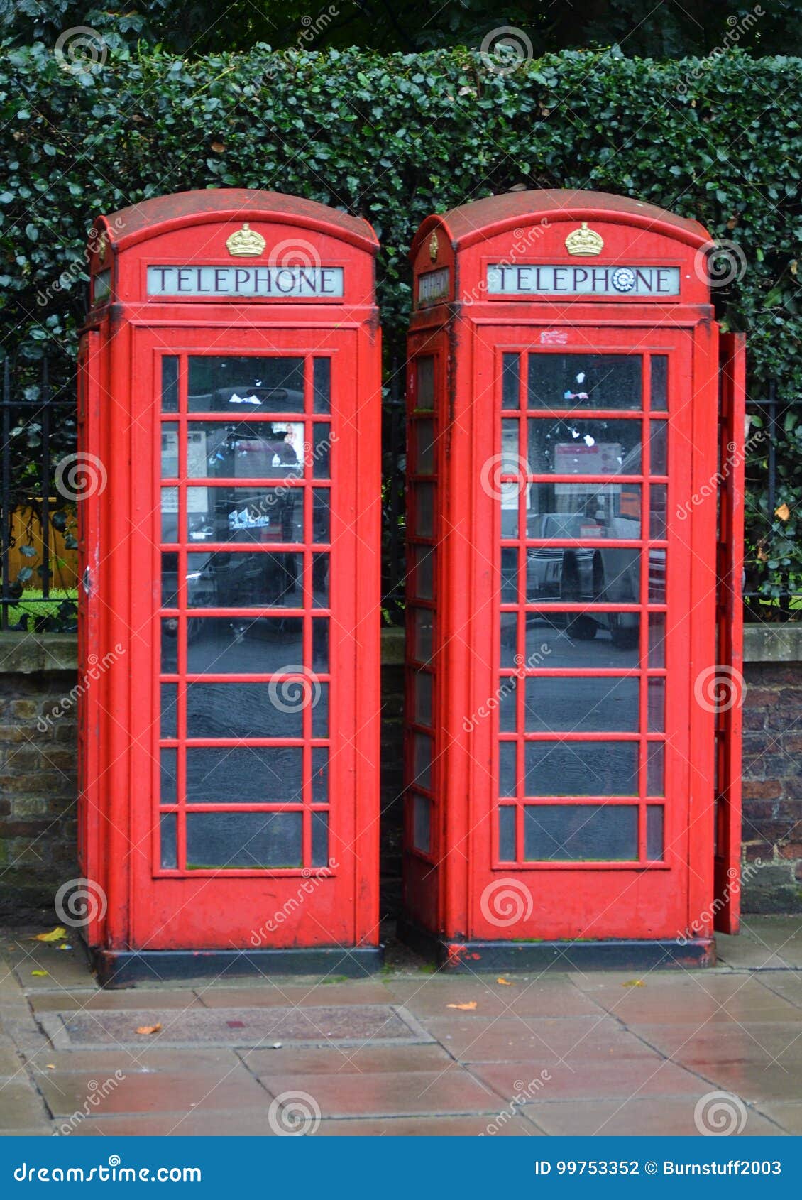 London Call box editorial photography. Image of line - 99753352