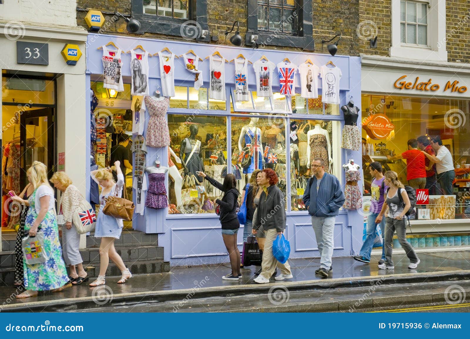 London city shopping editorial photo. Image of building - 19715936