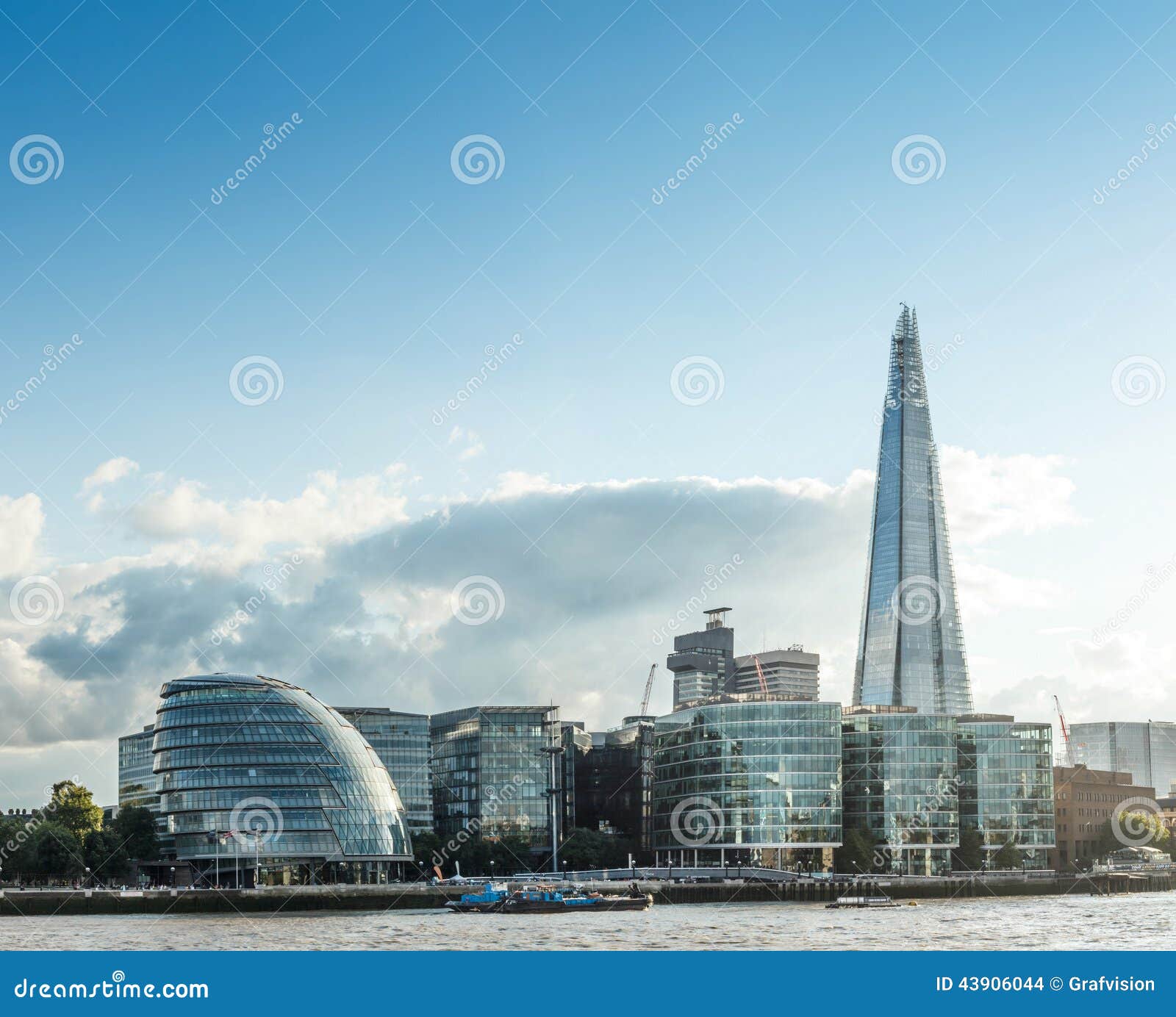London Cityscape editorial stock image. Image of hamlets - 43906044