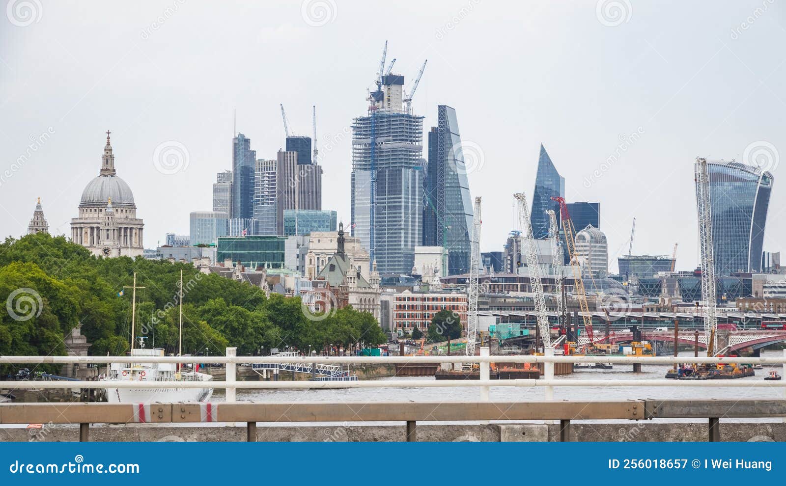 London Cityscape with Many Machinery Crane and Development Stock Image ...