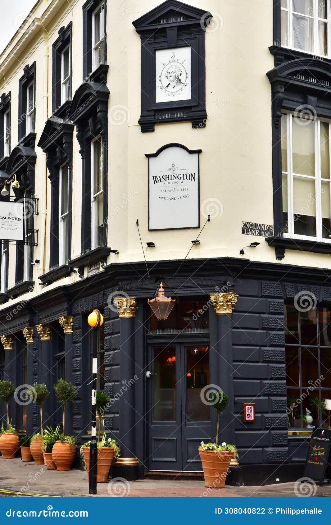 London, England - December 15 2023 : Belsize Park District Editorial ...