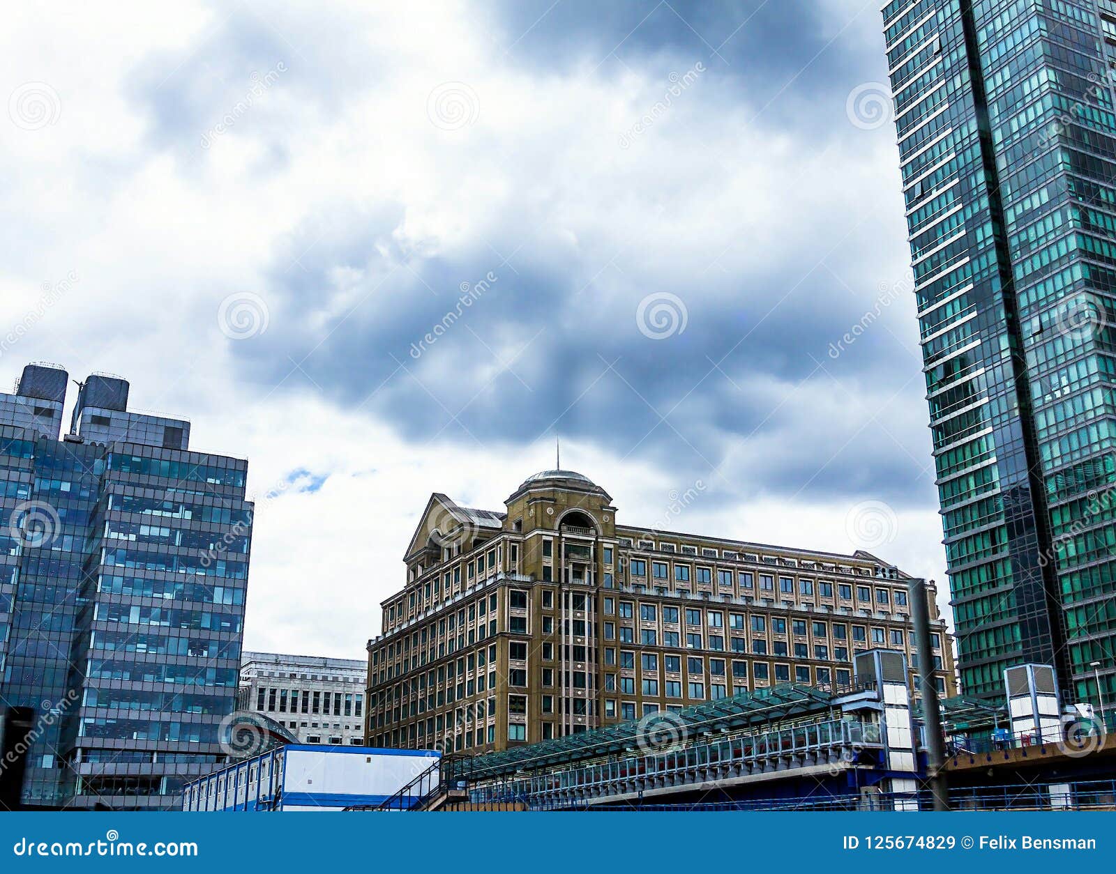 Offices in the Financial Hub of Canary Wharf at Canada Square: HSBC ... Offices in the Financial Hub of Canary Wharf at Canada Square: HSBC ...