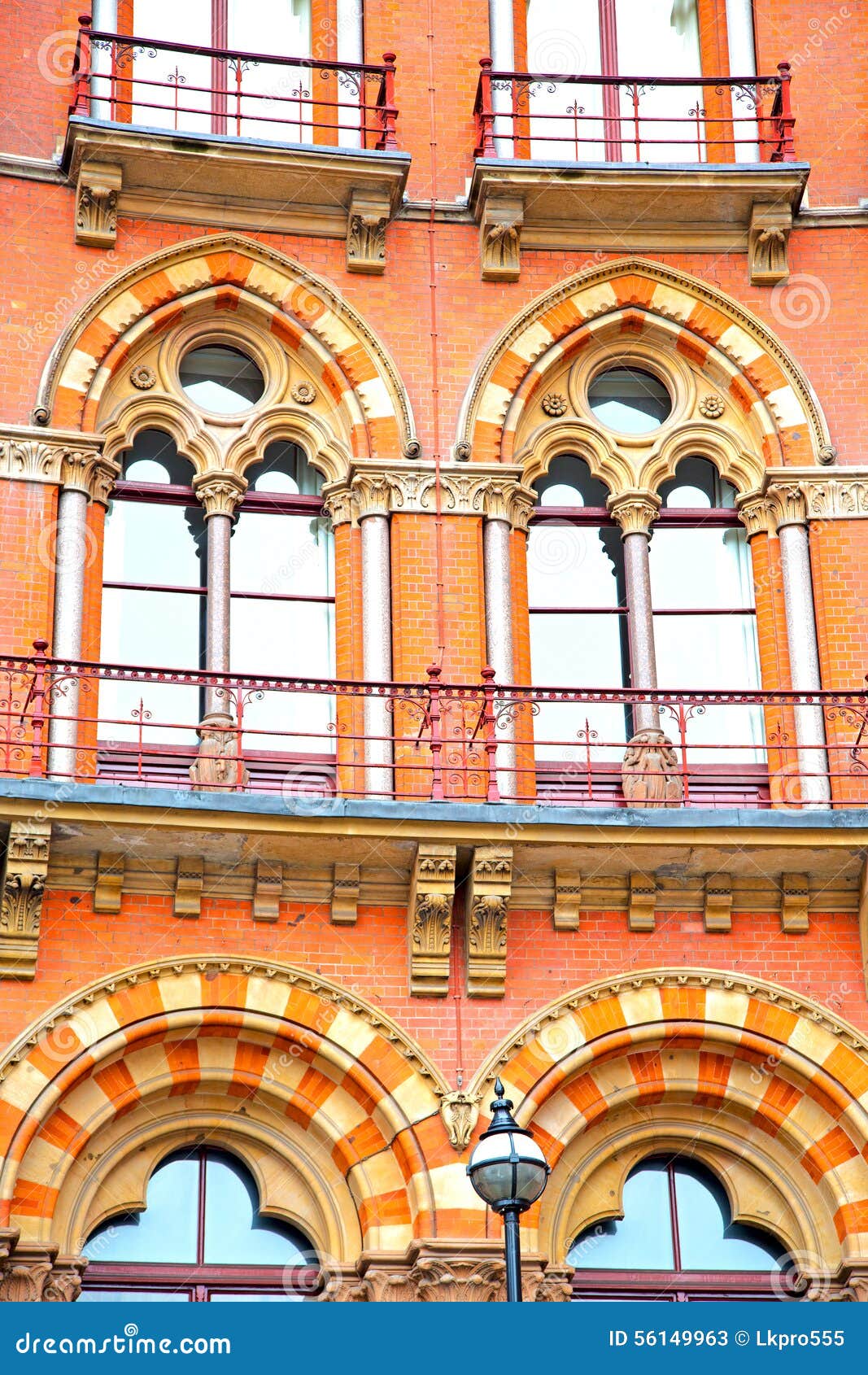 In London England Windows and Brick Exterior Wall Stock Image - Image ...