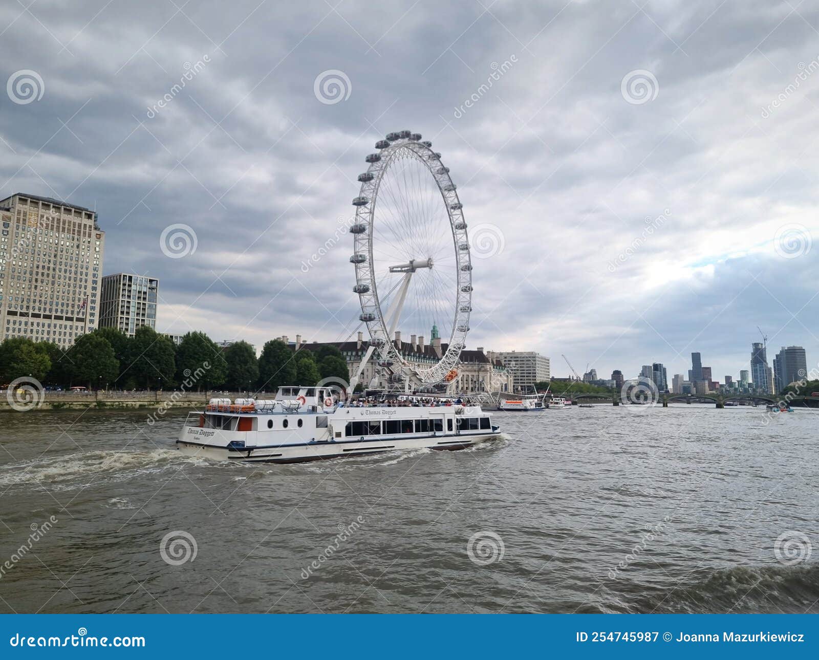 London Eye and Boat on the River Editorial Photography - Image of ...