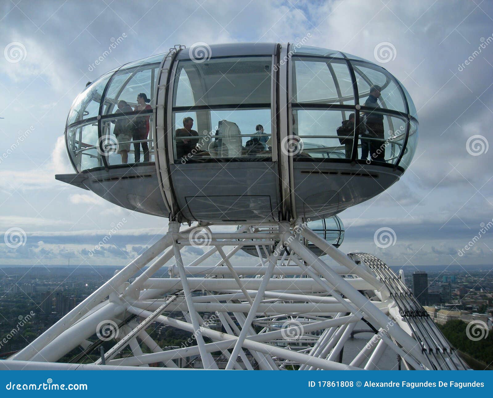 The London Eye Pod Editorial Stock Photo - Image: 17861808