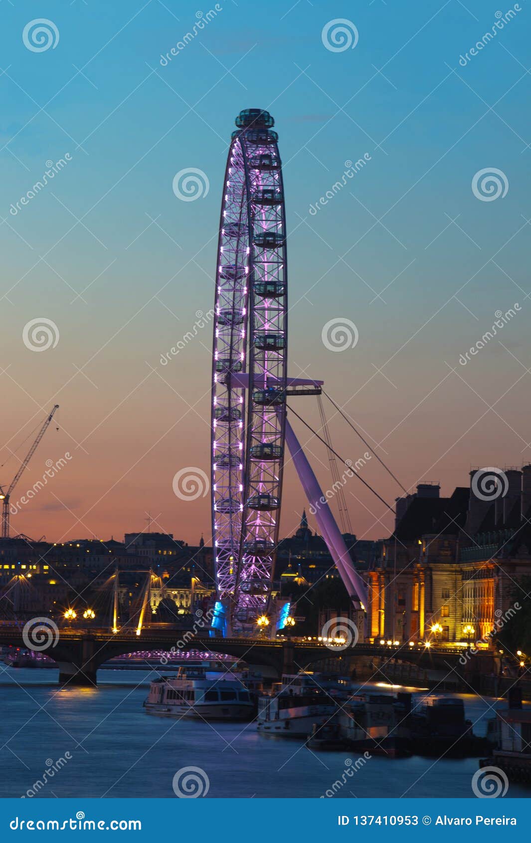 London Eye at sunset editorial stock photo. Image of london - 137410953