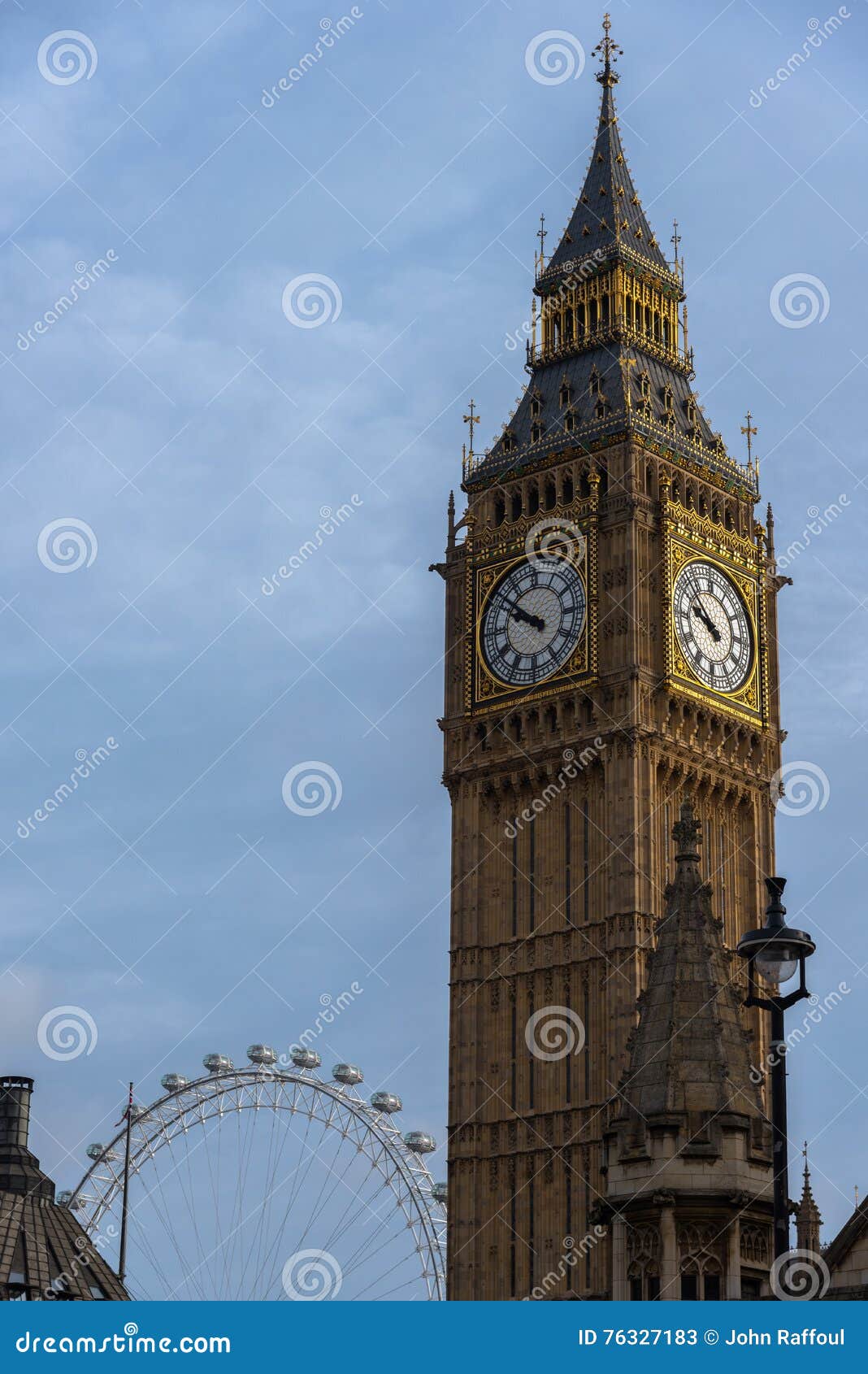 London Icons, Tate Modern, Millennium Bridge , River Thames Editorial ...